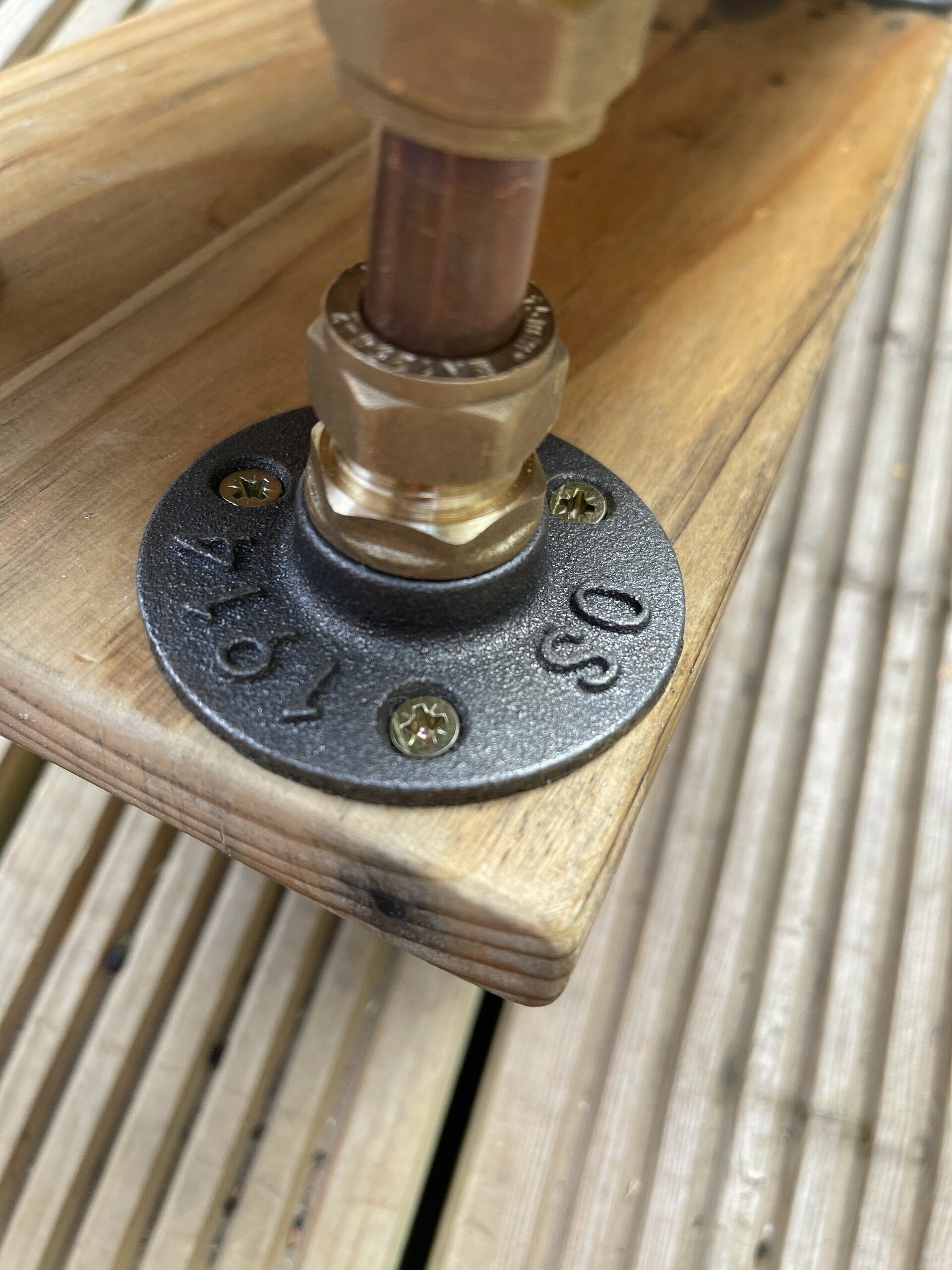 Industrial/Steampunk wooden/copper PC » builds.gg