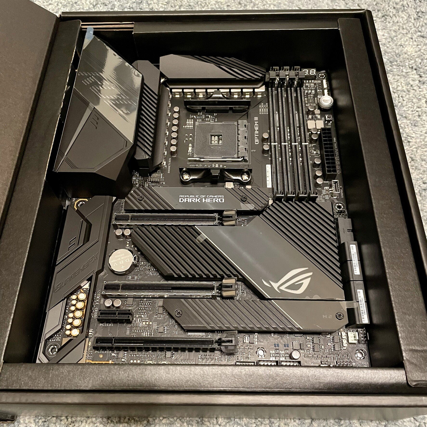 ASUS ROG Dark Hero Zen 3 Build » builds.gg