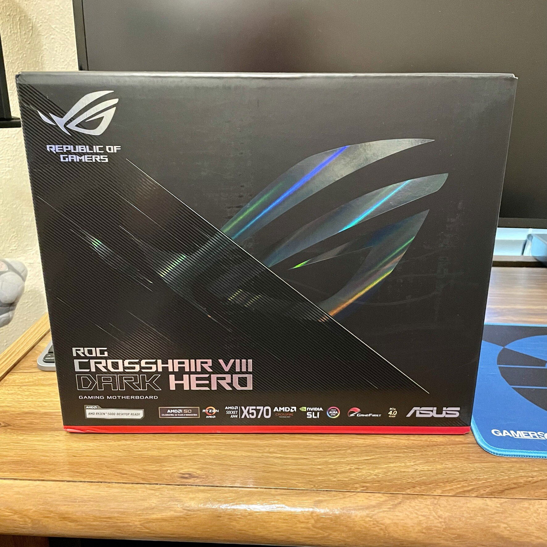 ASUS ROG Dark Hero Zen 3 Build » builds.gg