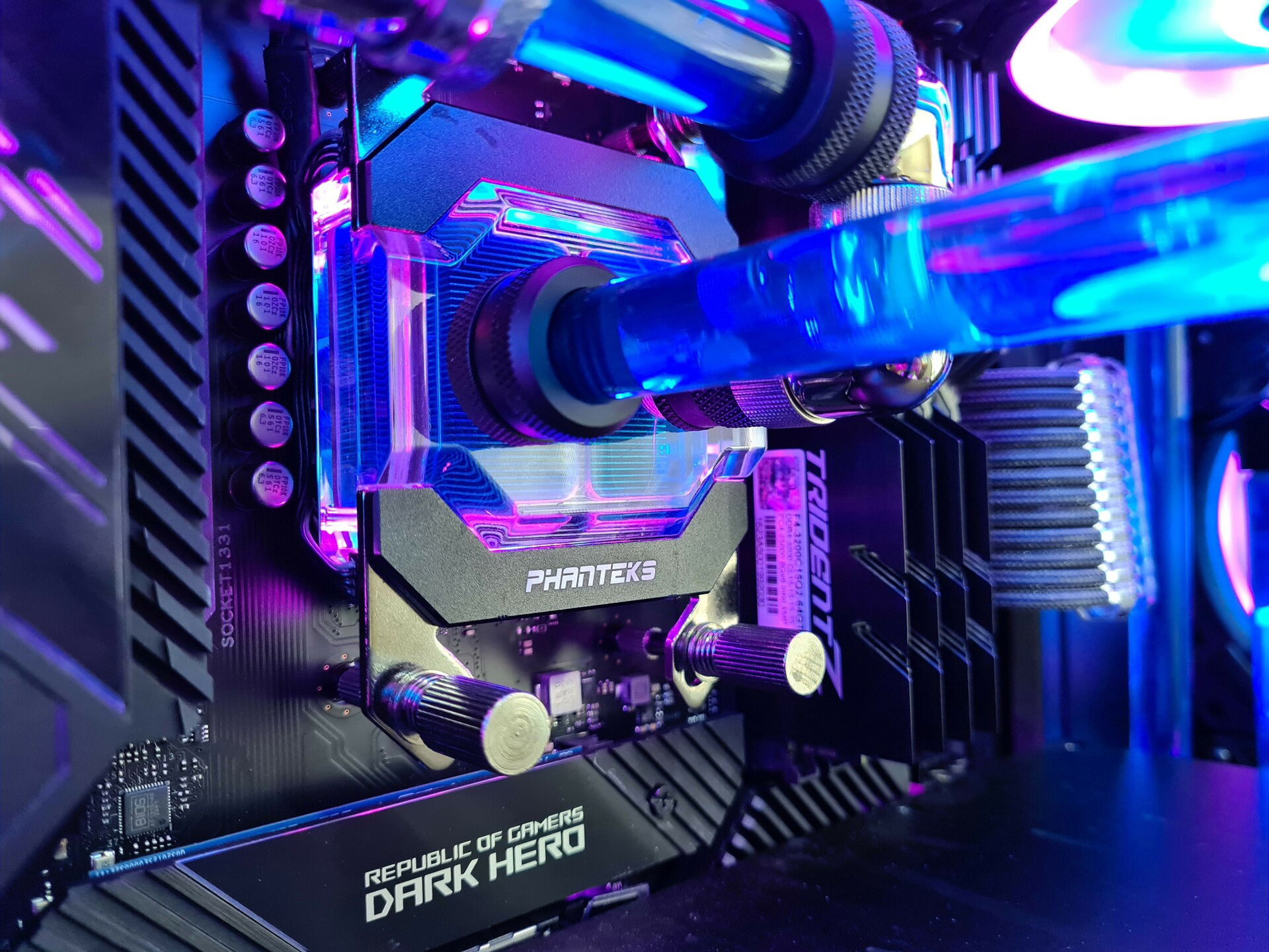 SynthWave » builds.gg