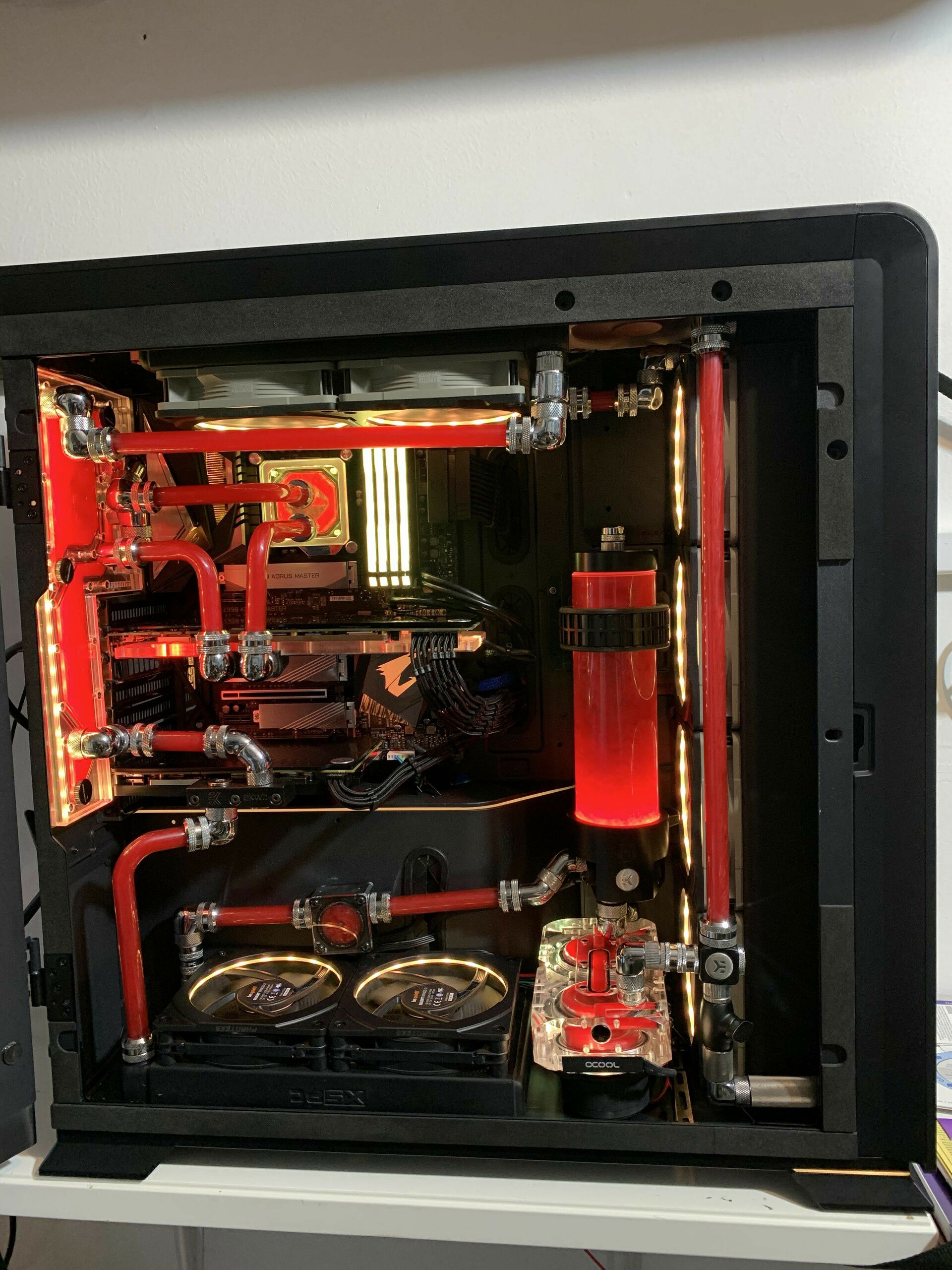 A stupid large PC case build » builds.gg