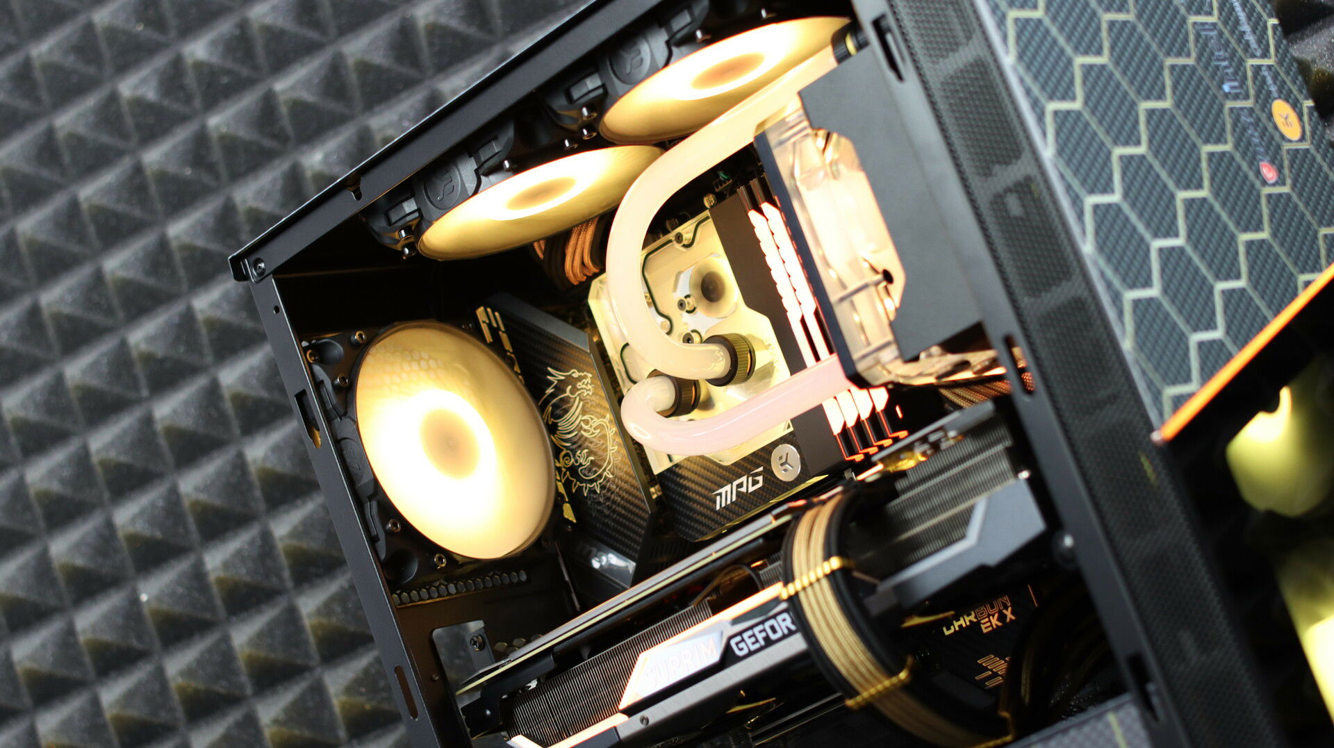Carbon Gold » builds.gg