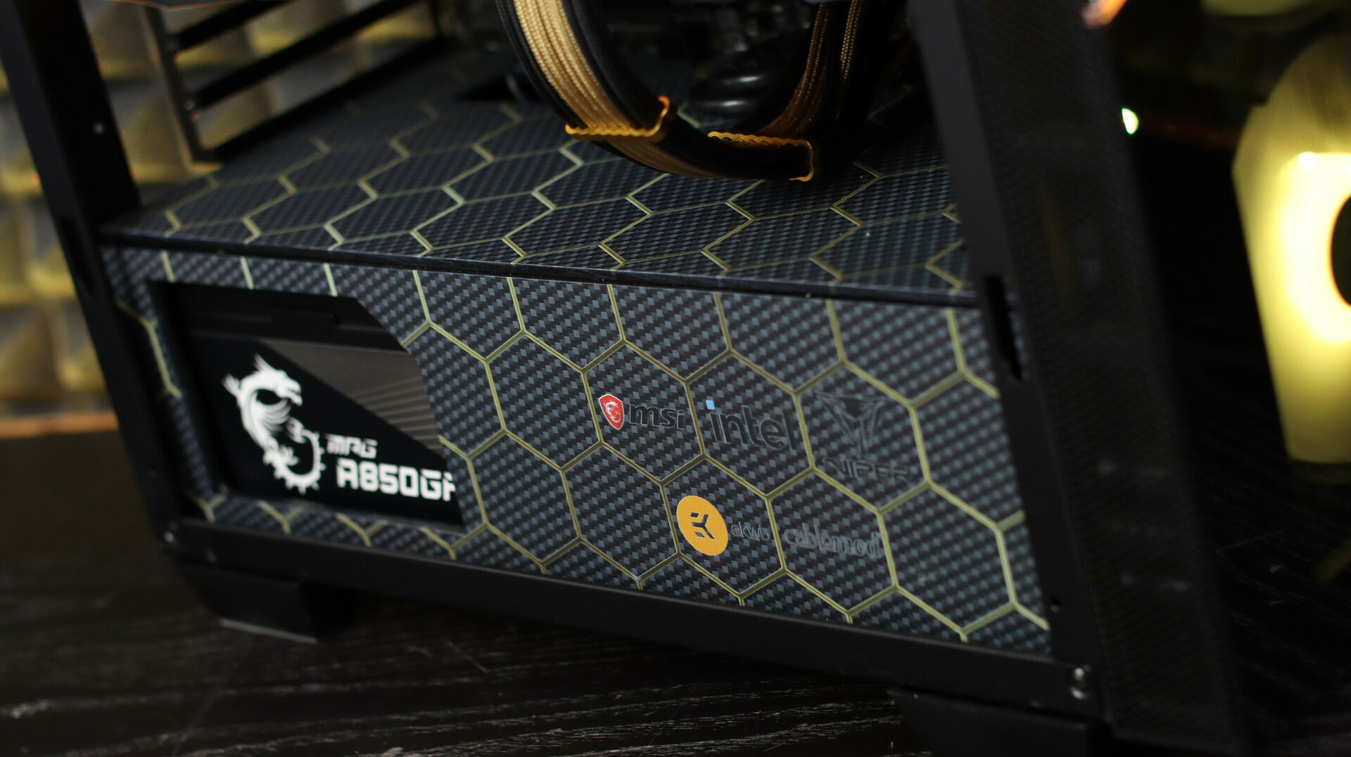 Carbon Gold » builds.gg