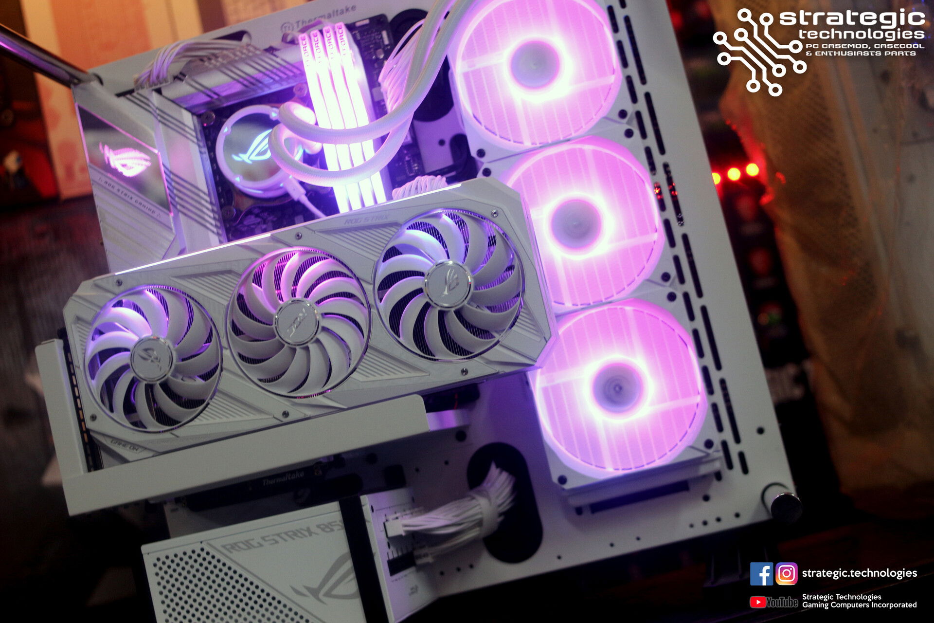 Thermaltake Core P3 Snow Edition x ASUS ROG white components » builds.gg