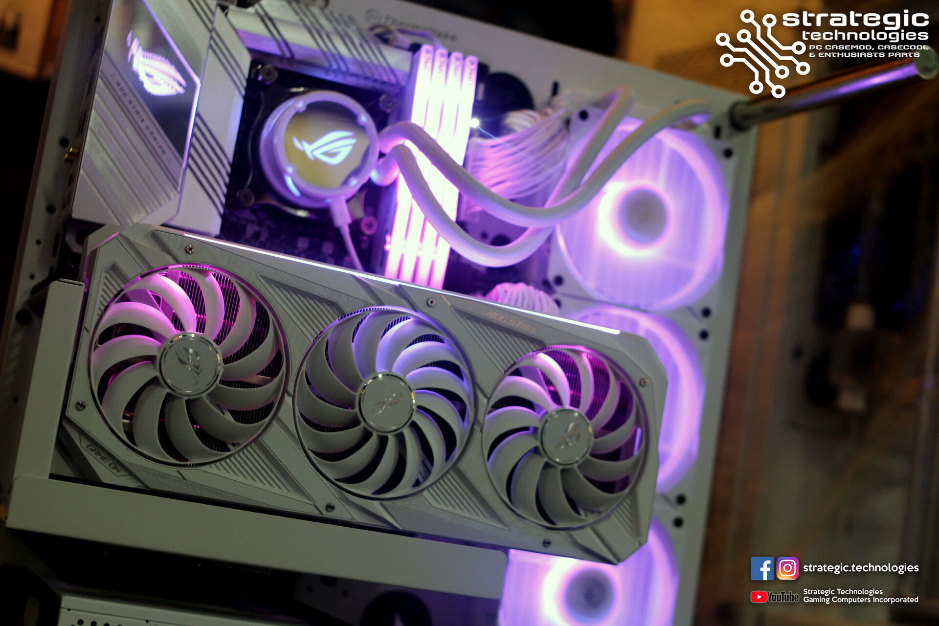 Thermaltake Core P3 Snow Edition x ASUS ROG white components » builds.gg