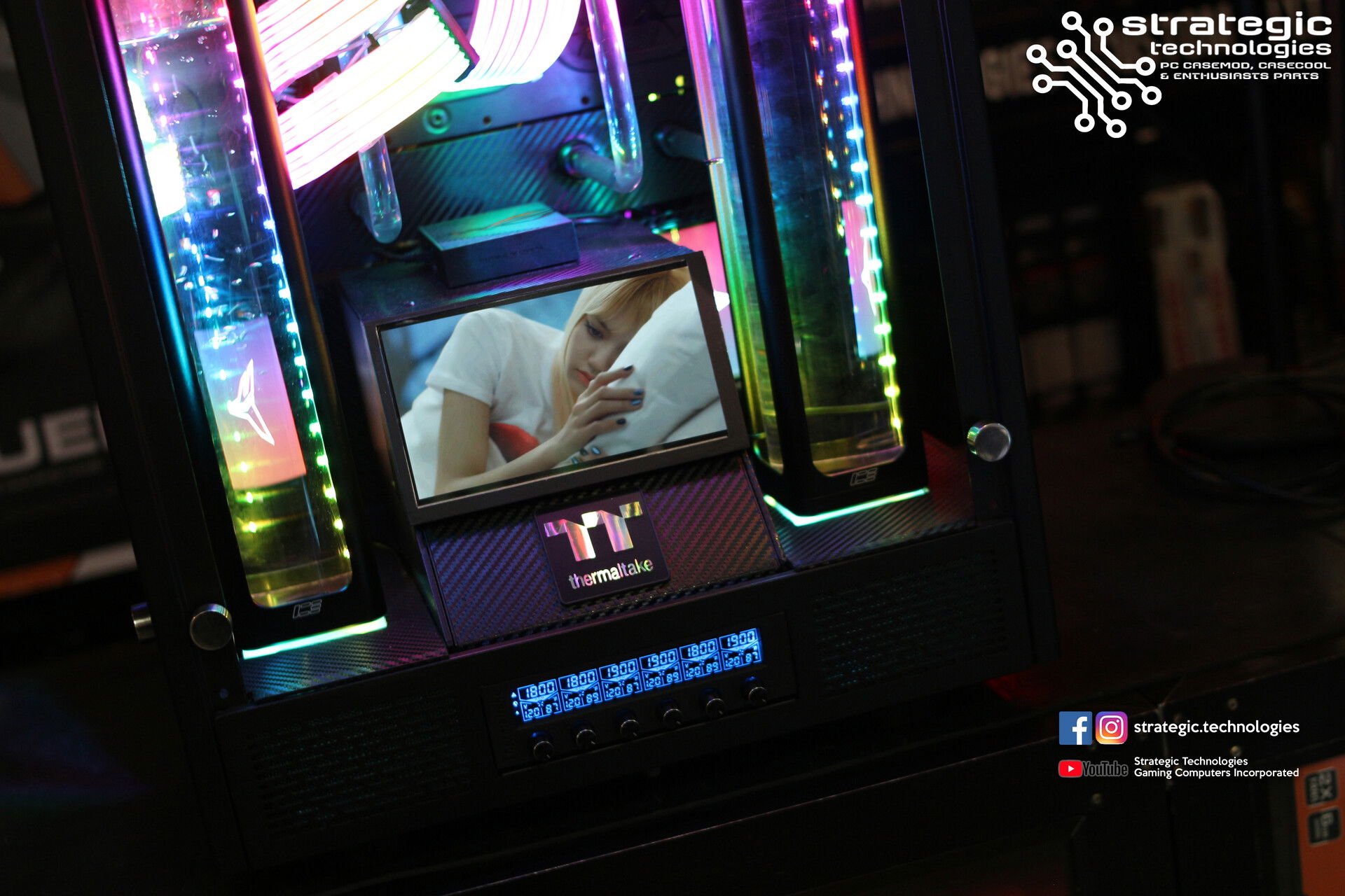 Thermaltake The Tower 900 full custom hard line liquid cooling - Brian ...