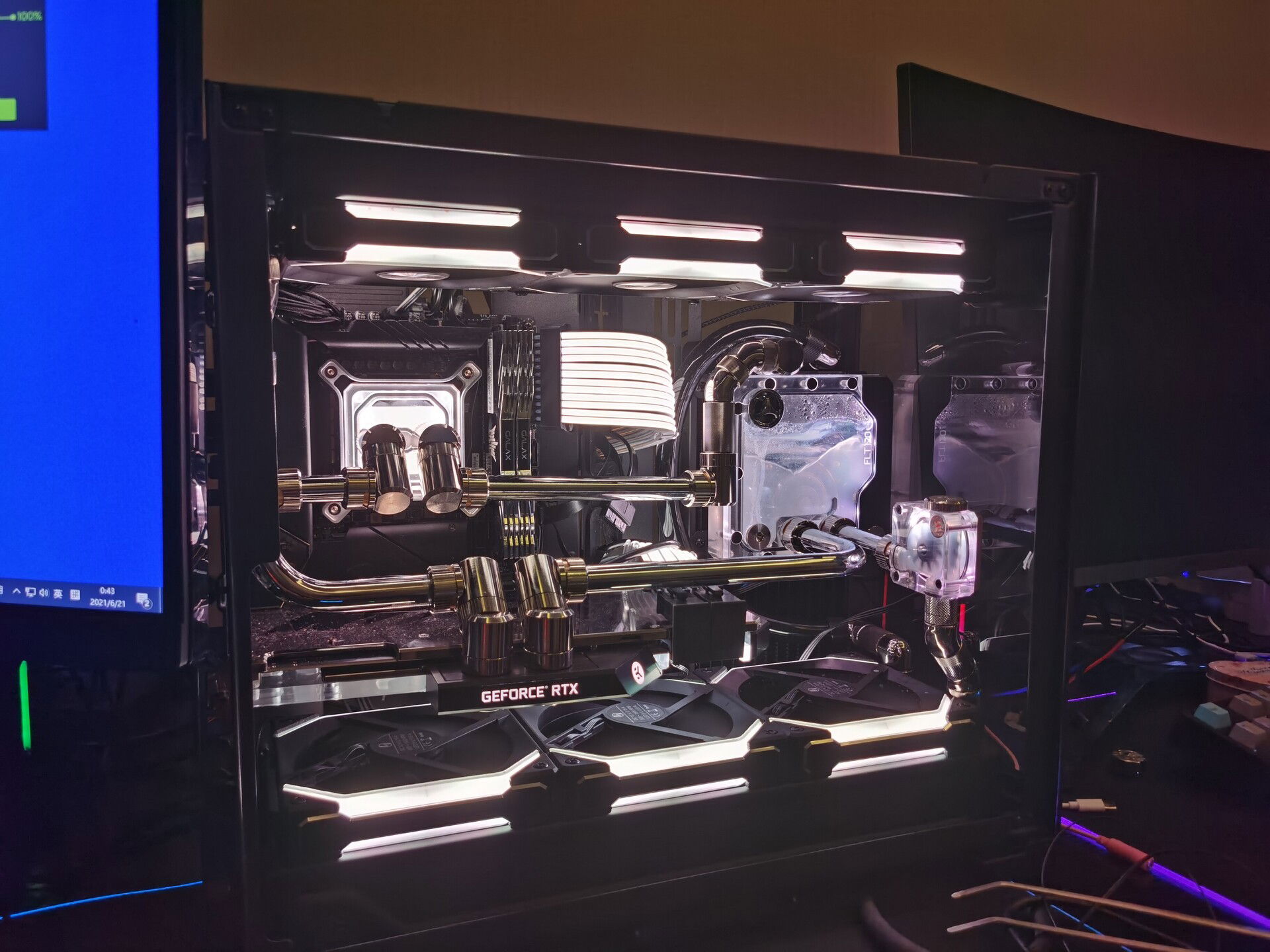 O11 MINI WITH EK » builds.gg