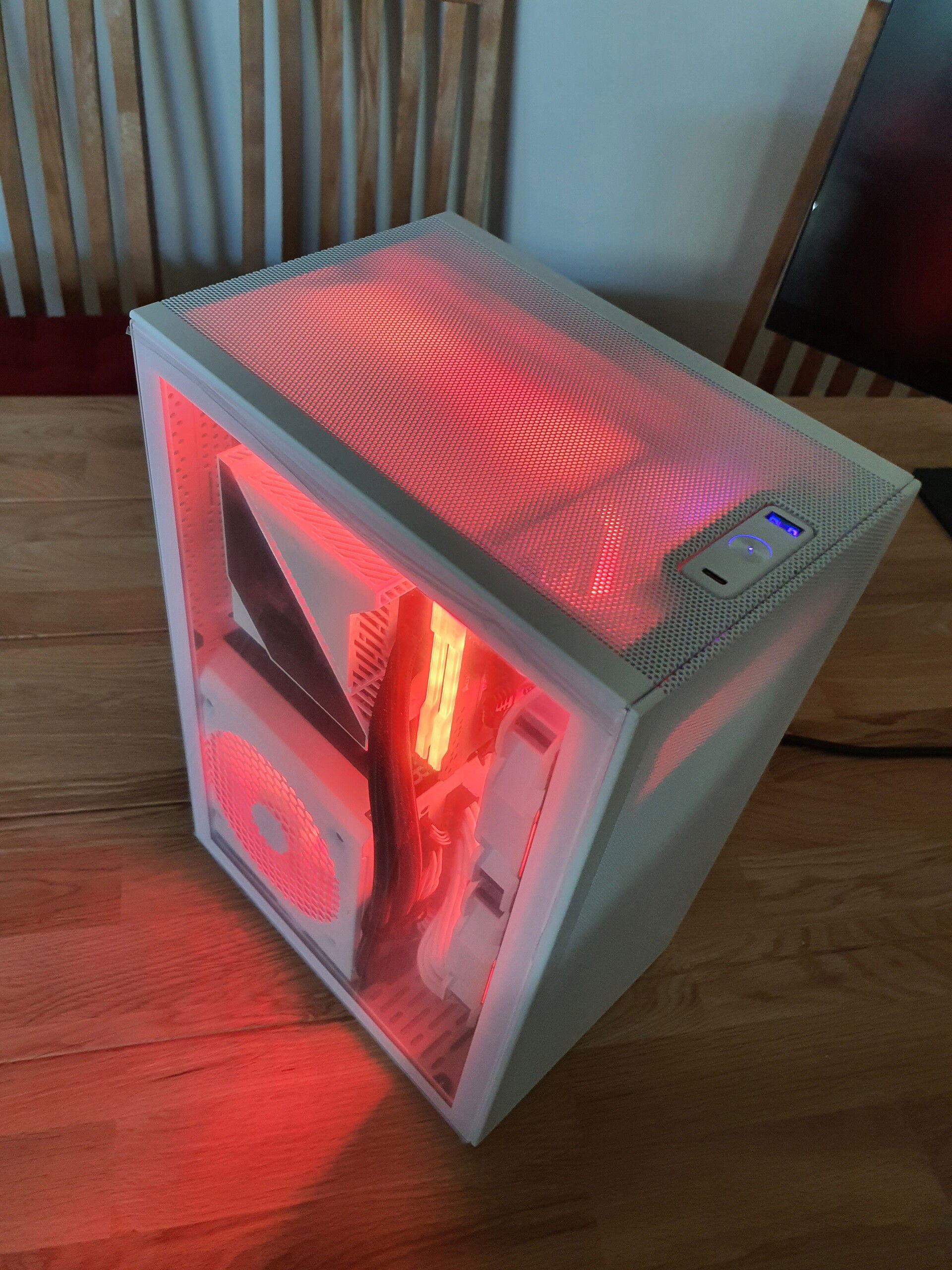 White Meshlicious » builds.gg