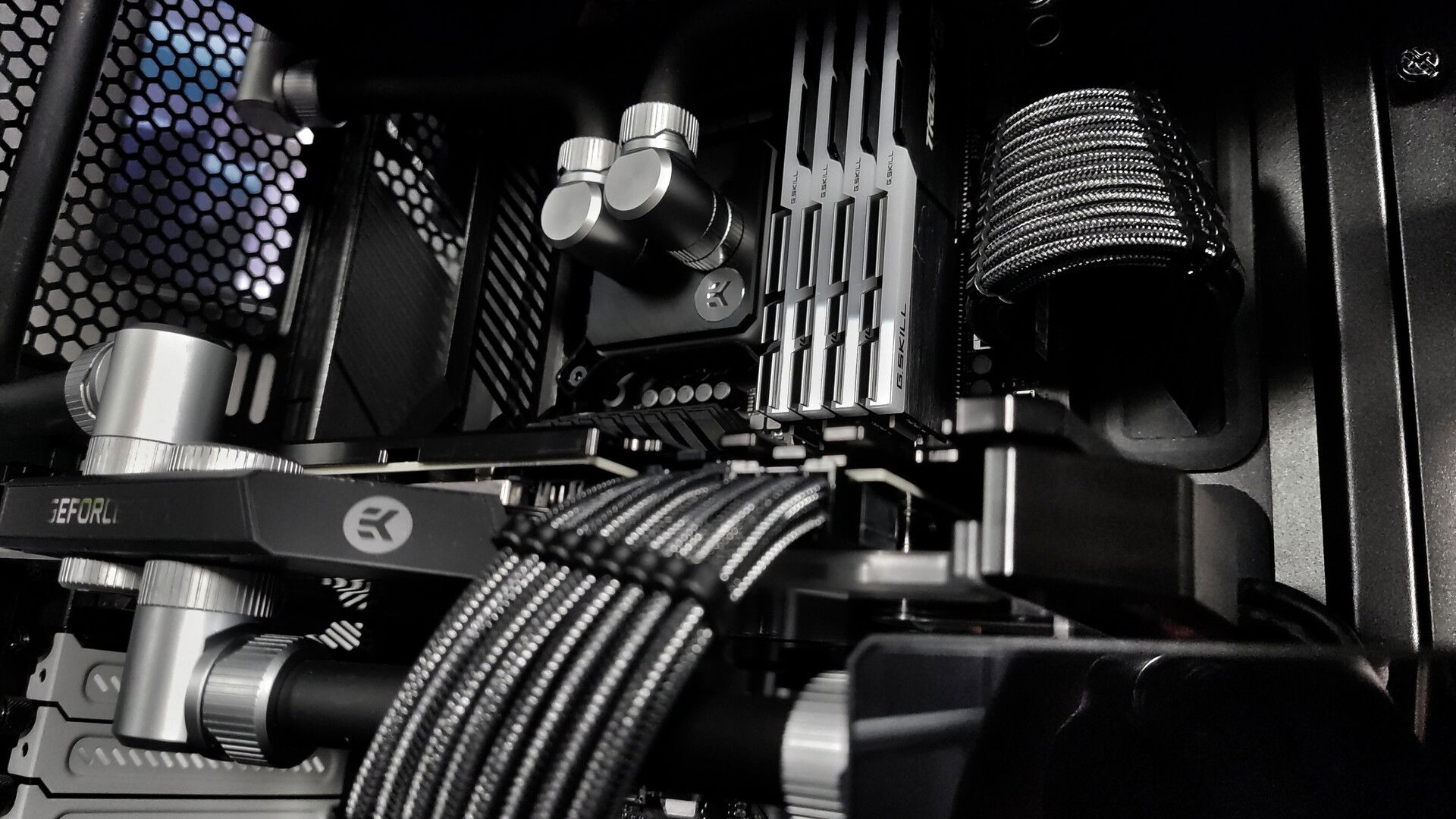 BLACK Stealth » builds.gg