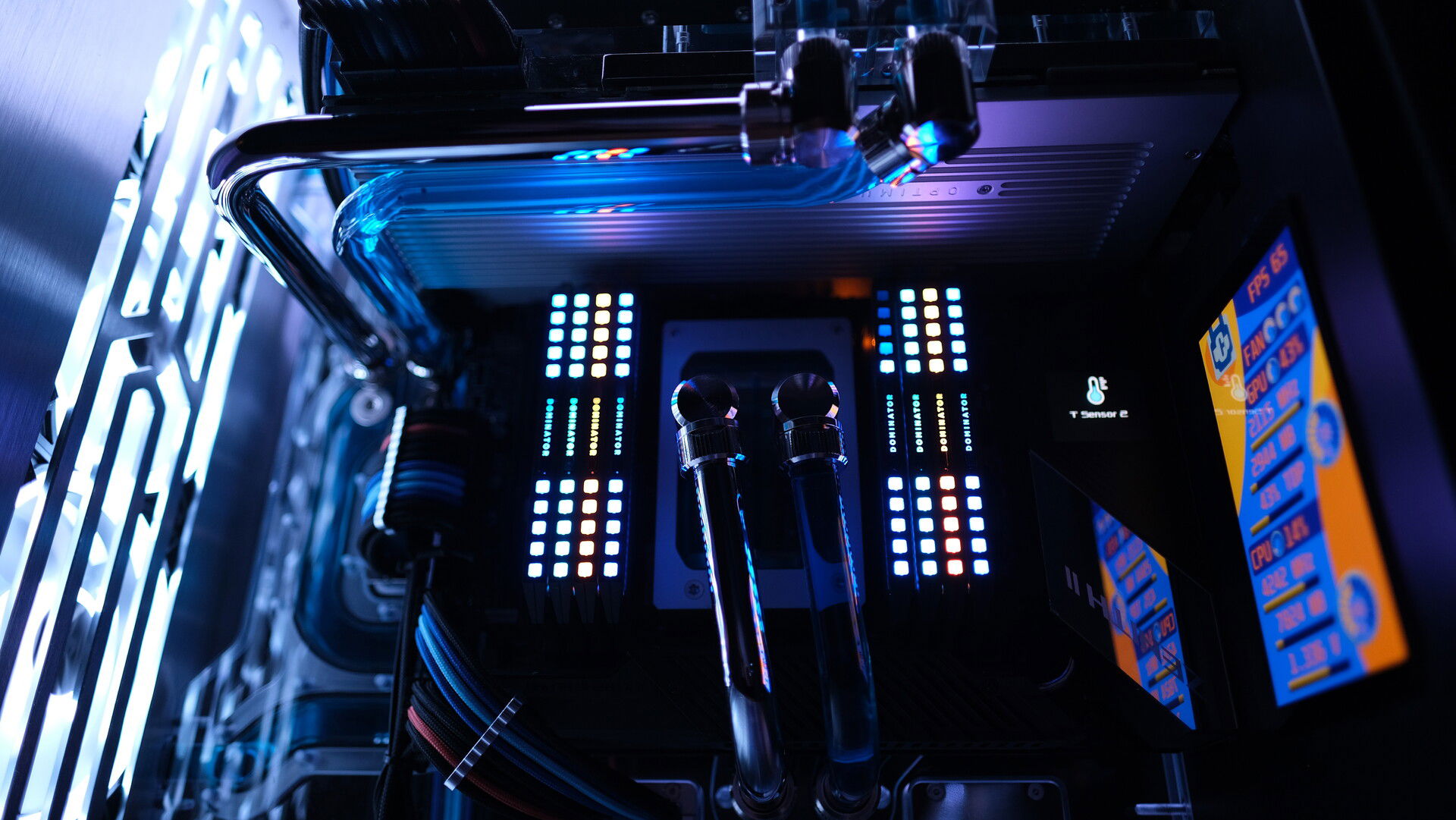 TENET, a watercooled, inverted, MONSTER PC with a sick inverted video ...
