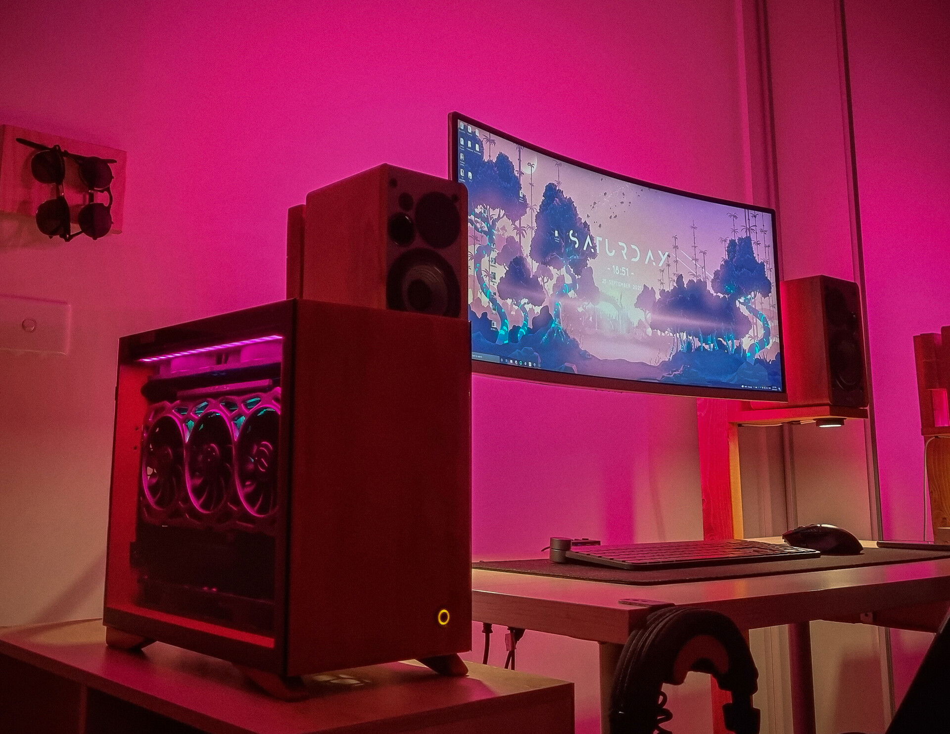 Custom Wood ITX Case » builds.gg