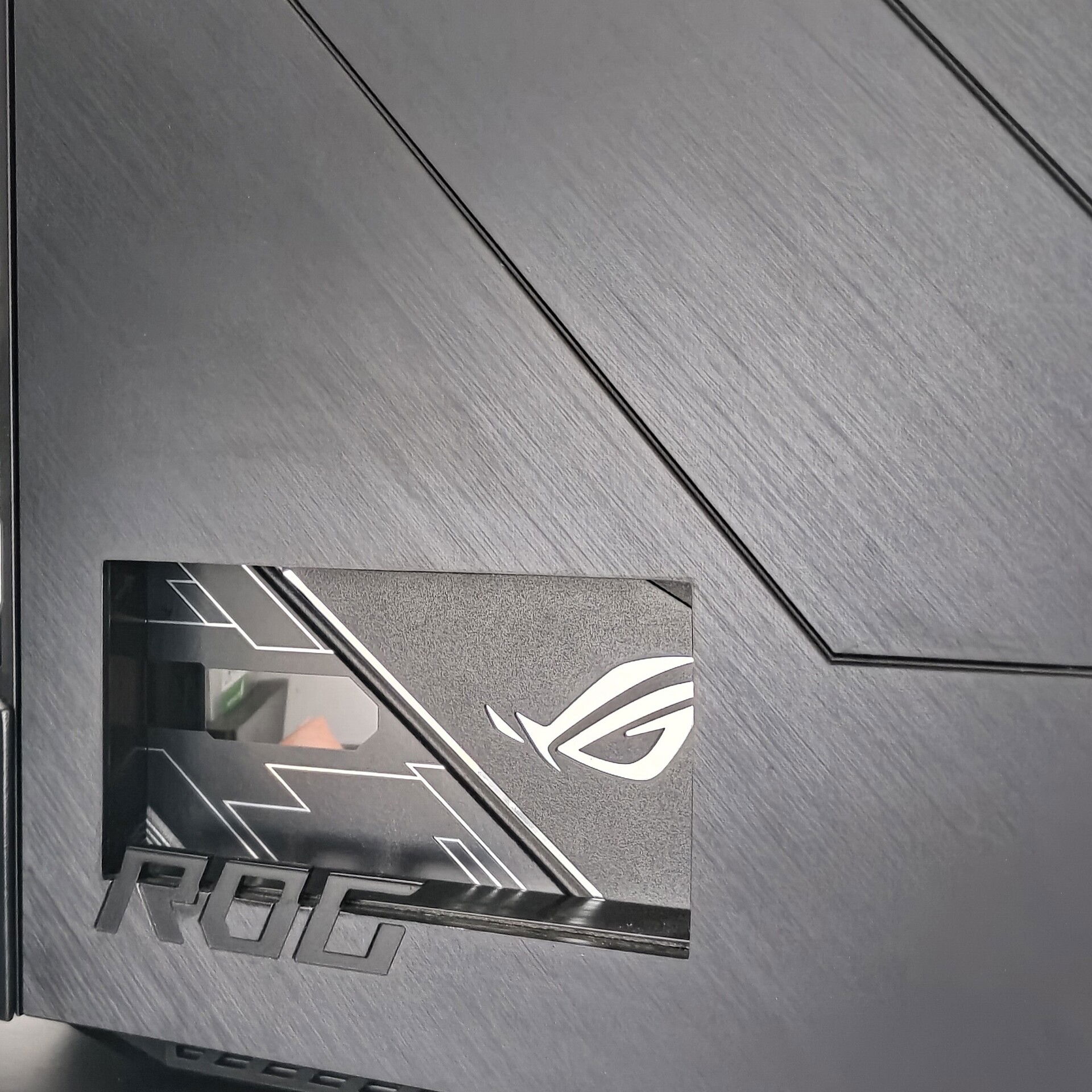 Asus ROG Z11 Seven » builds.gg