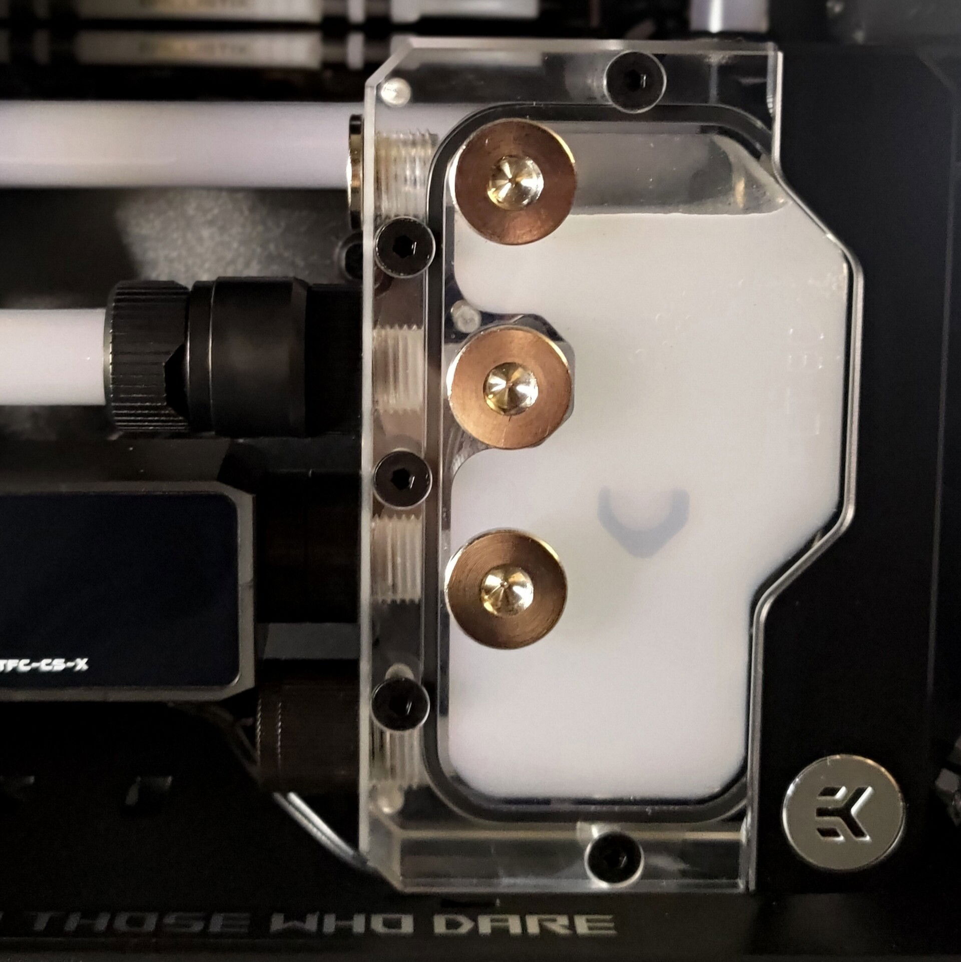 Asus ROG Z11 Seven » builds.gg