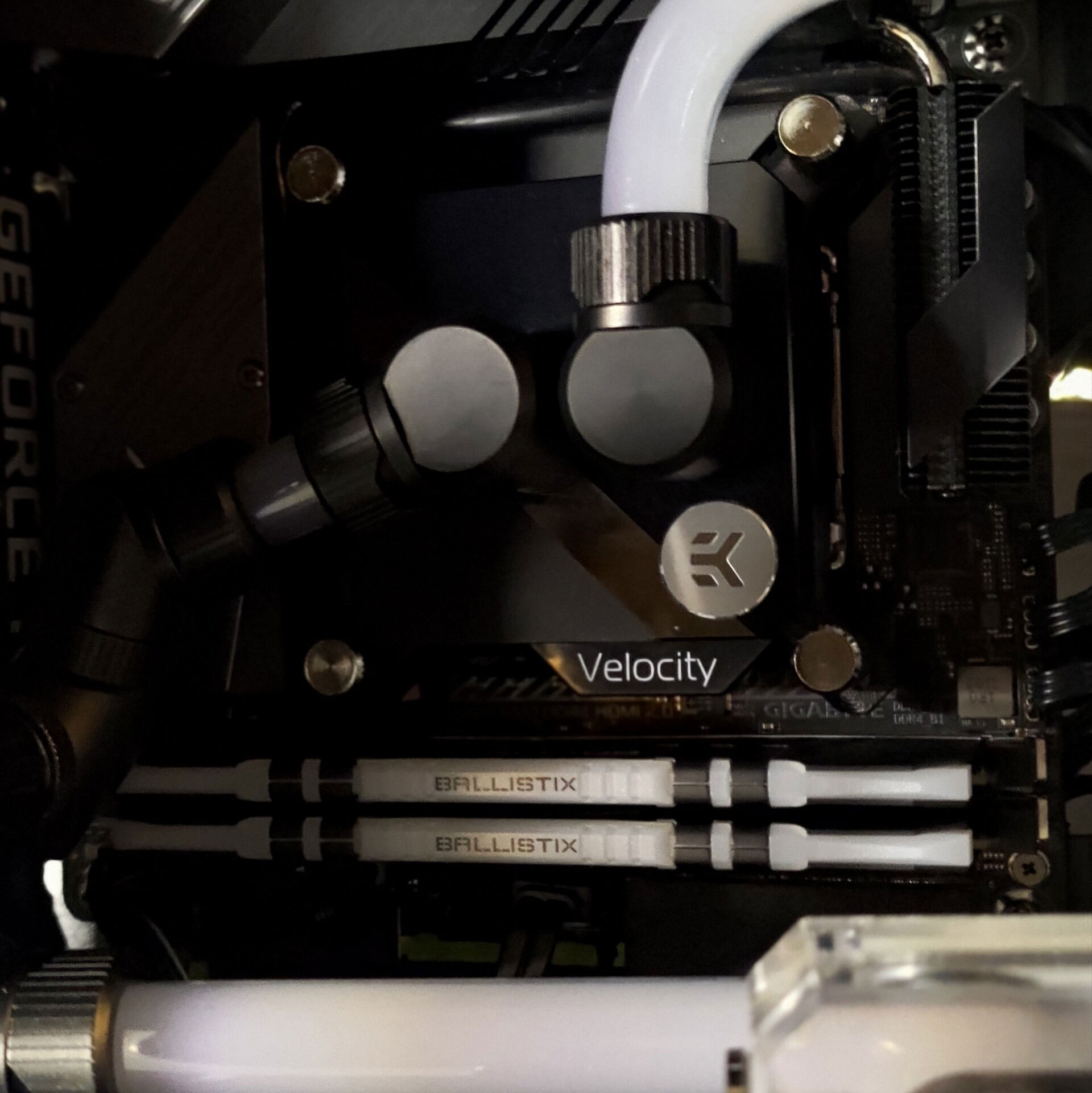 Asus ROG Z11 Seven » builds.gg