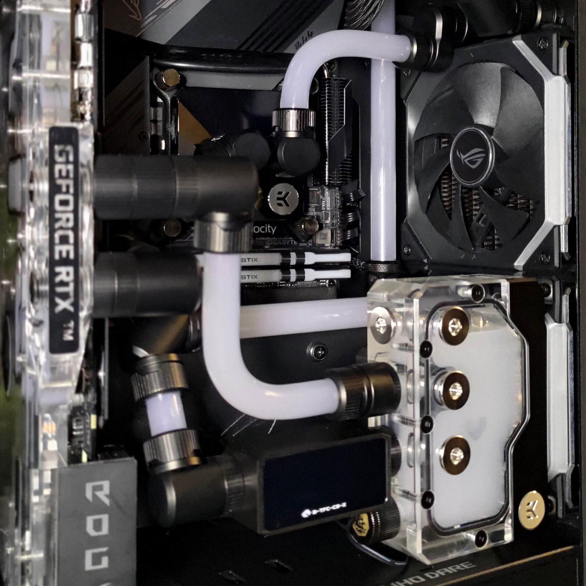 Asus ROG Z11 Seven » builds.gg