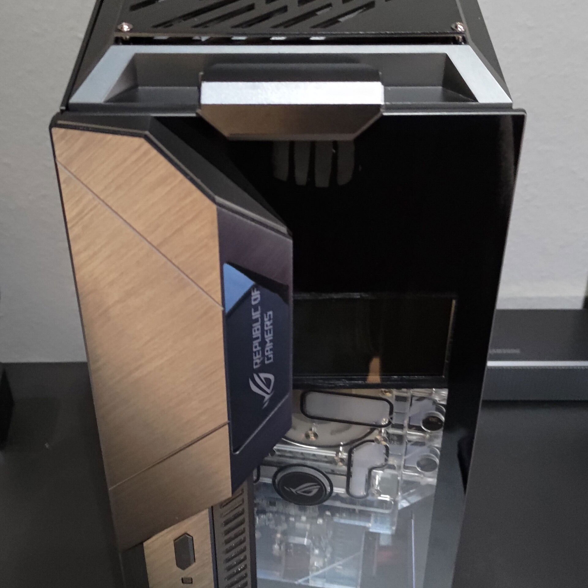 Asus ROG Z11 Seven » builds.gg