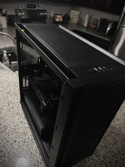 RED gaming pc » builds.gg