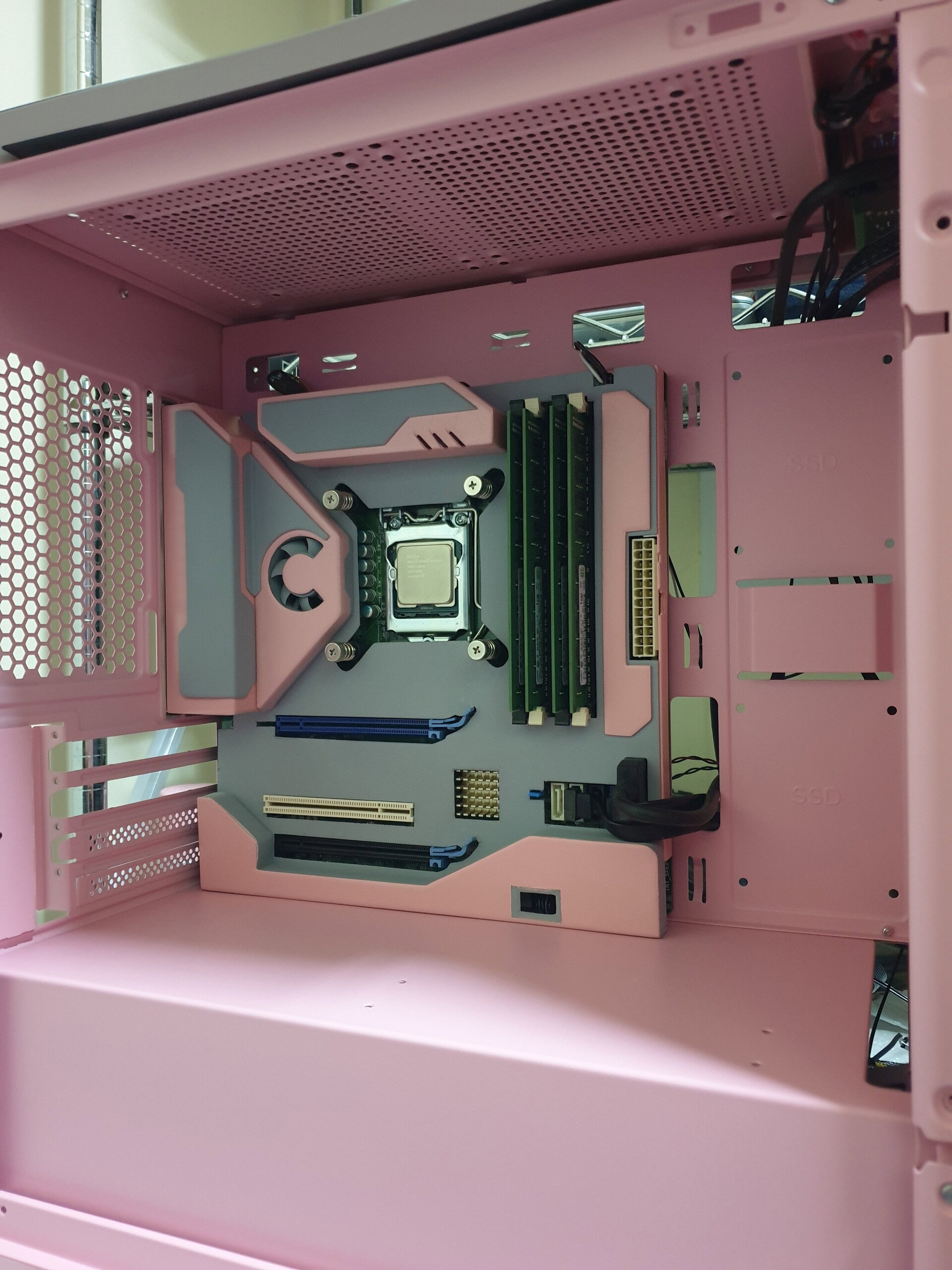 Old Dell Precision MOD... Pink PC » builds.gg