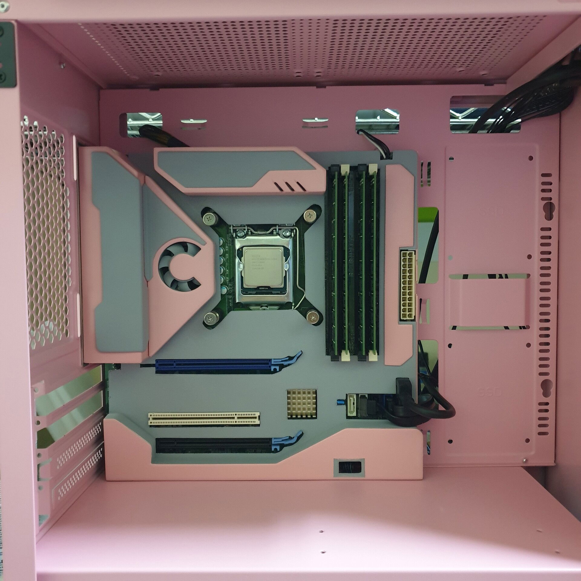 Old Dell Precision MOD... Pink PC » builds.gg