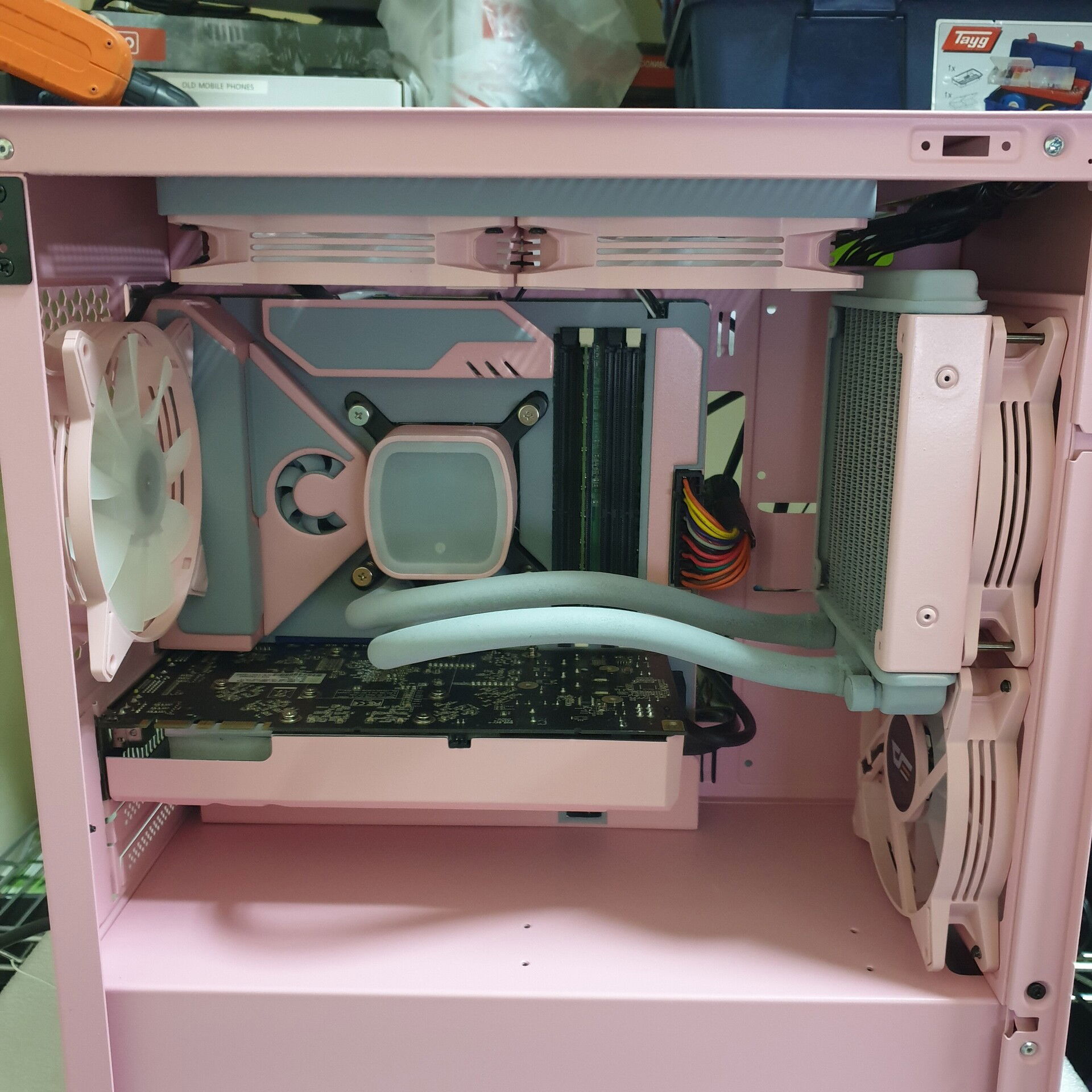 Old Dell Precision MOD... Pink PC » builds.gg