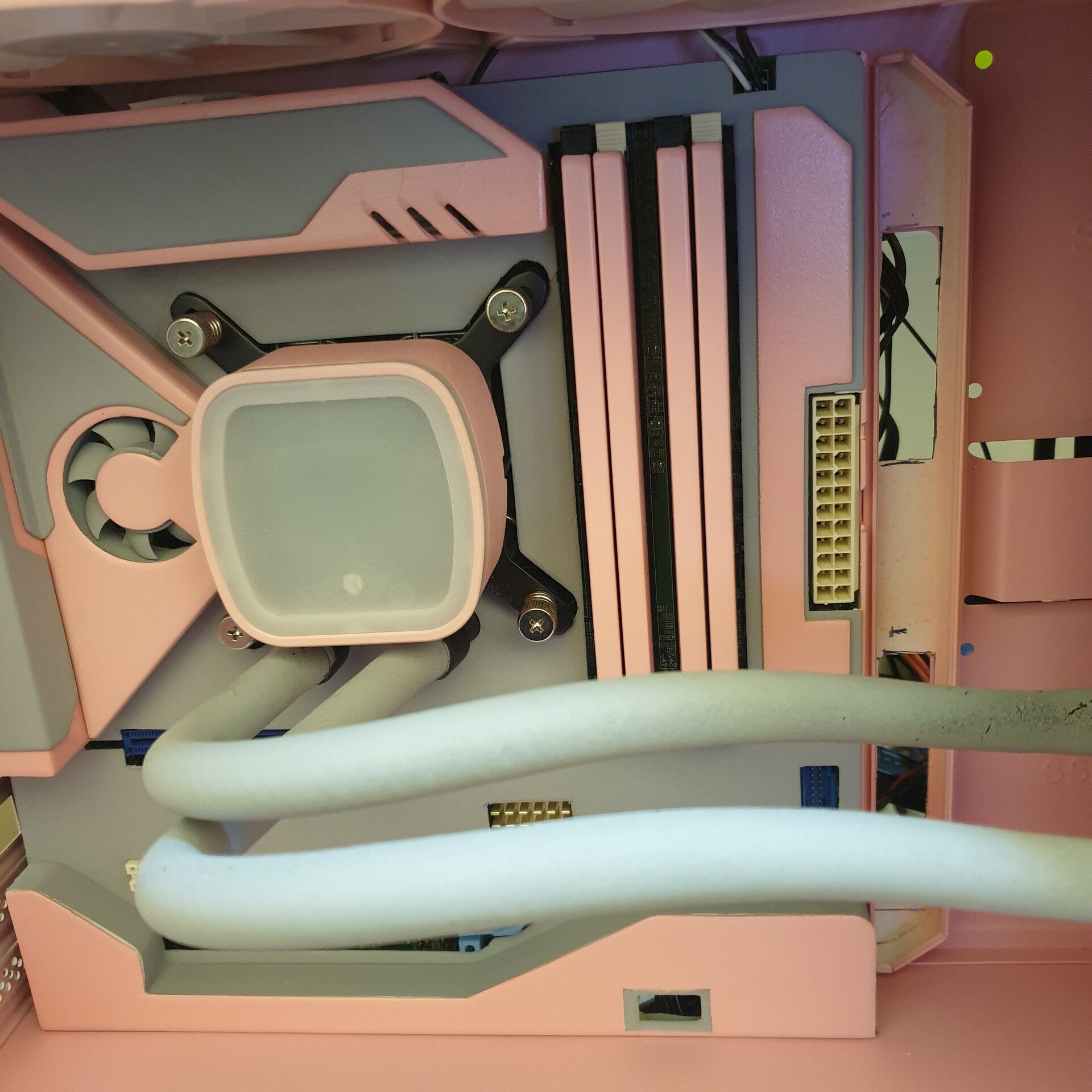 Old Dell Precision MOD... Pink PC » builds.gg