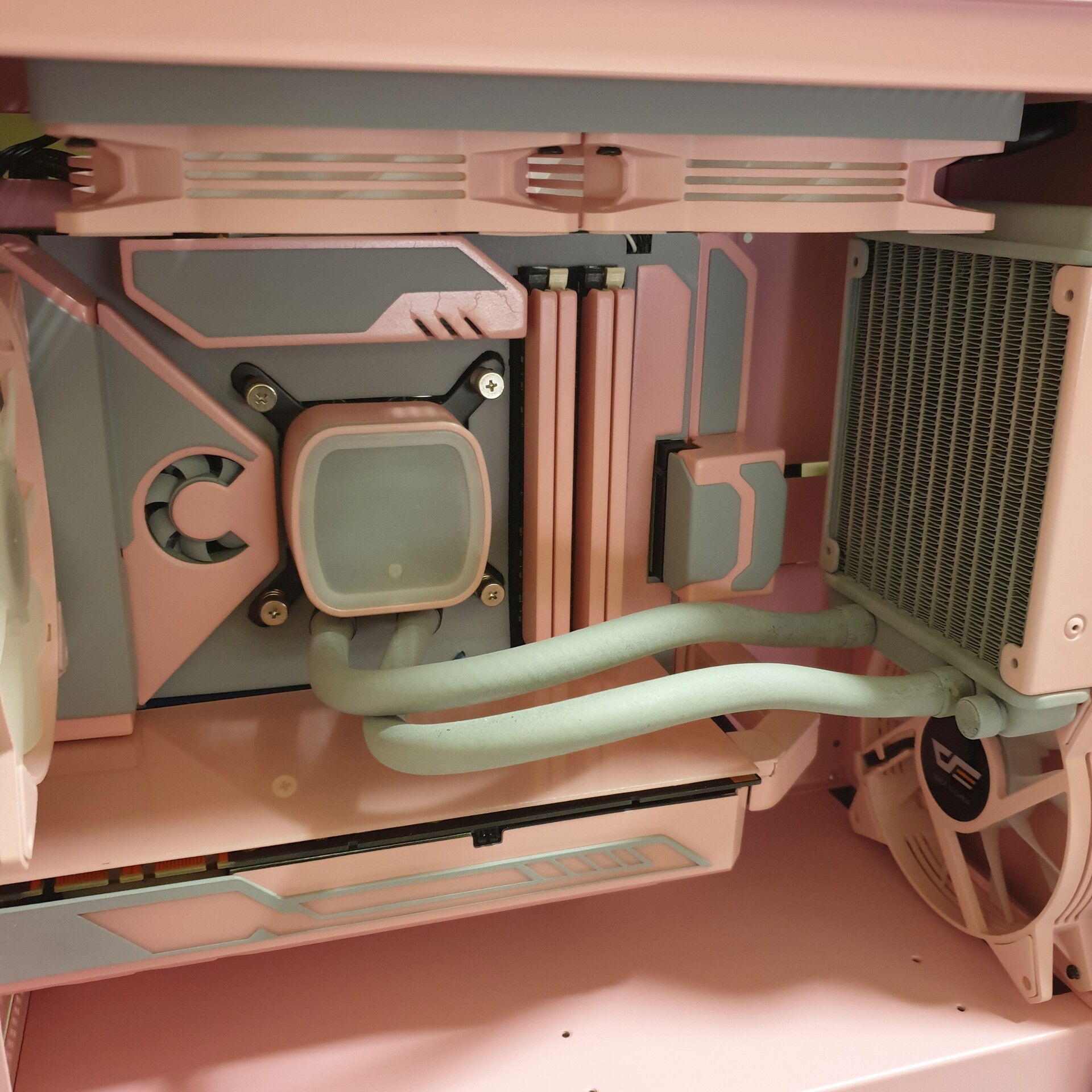 Old Dell Precision MOD... Pink PC » builds.gg