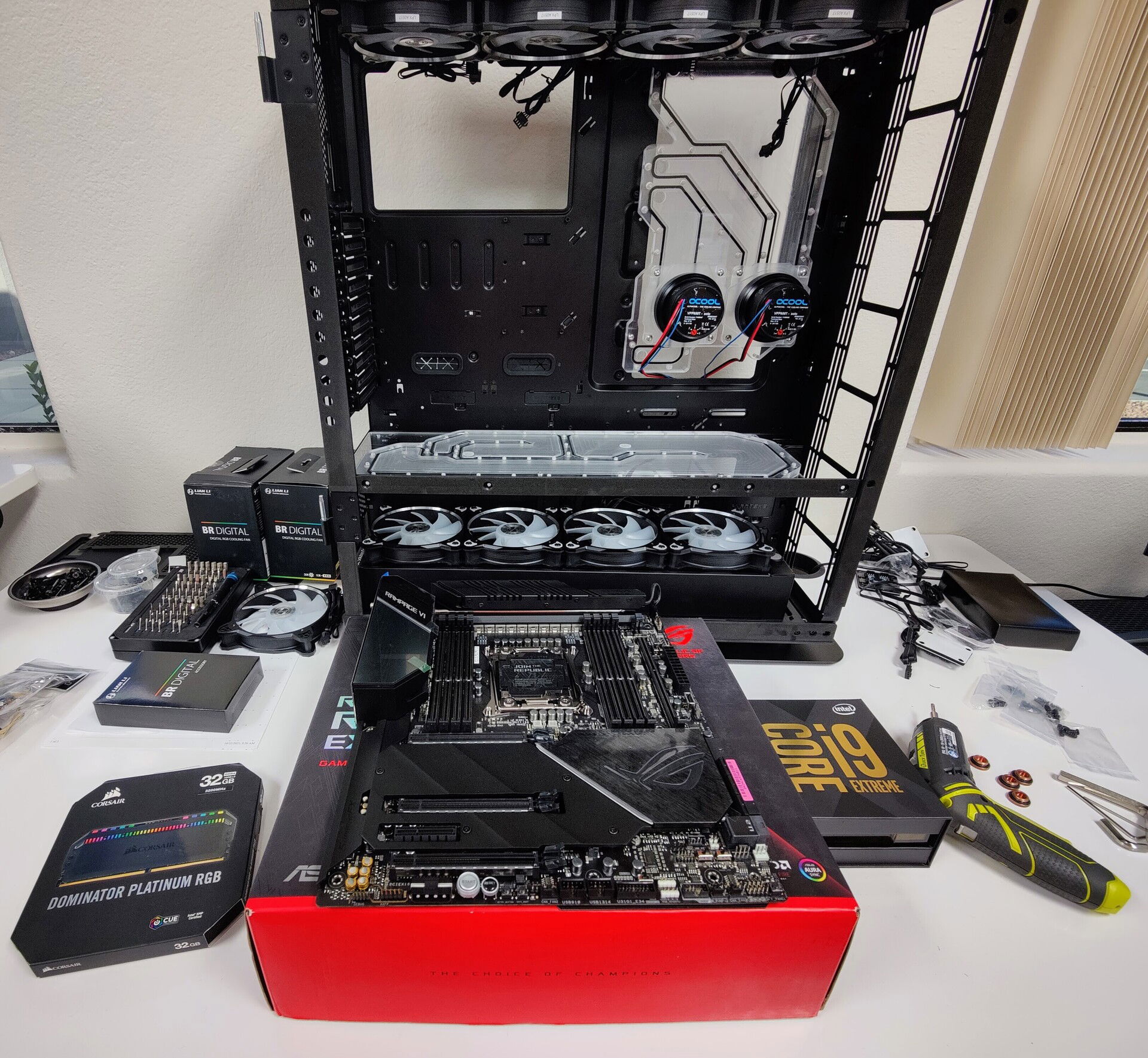 Phanteks Enthoo Elite - Dual Loop/Distro Plate » builds.gg
