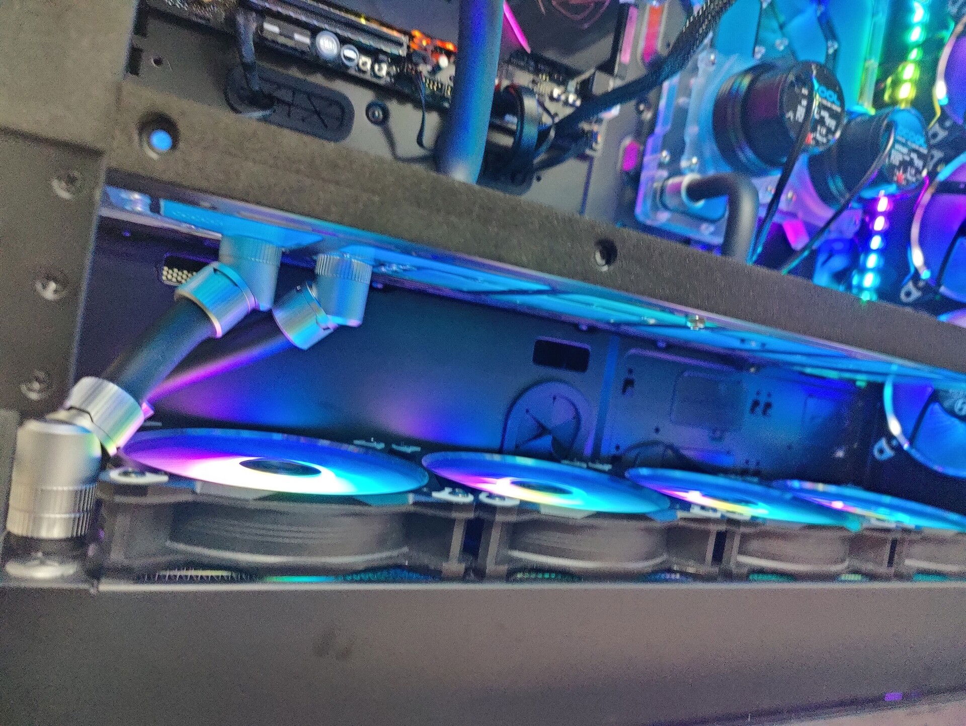 Phanteks Enthoo Elite - Dual Loop/Distro Plate » builds.gg