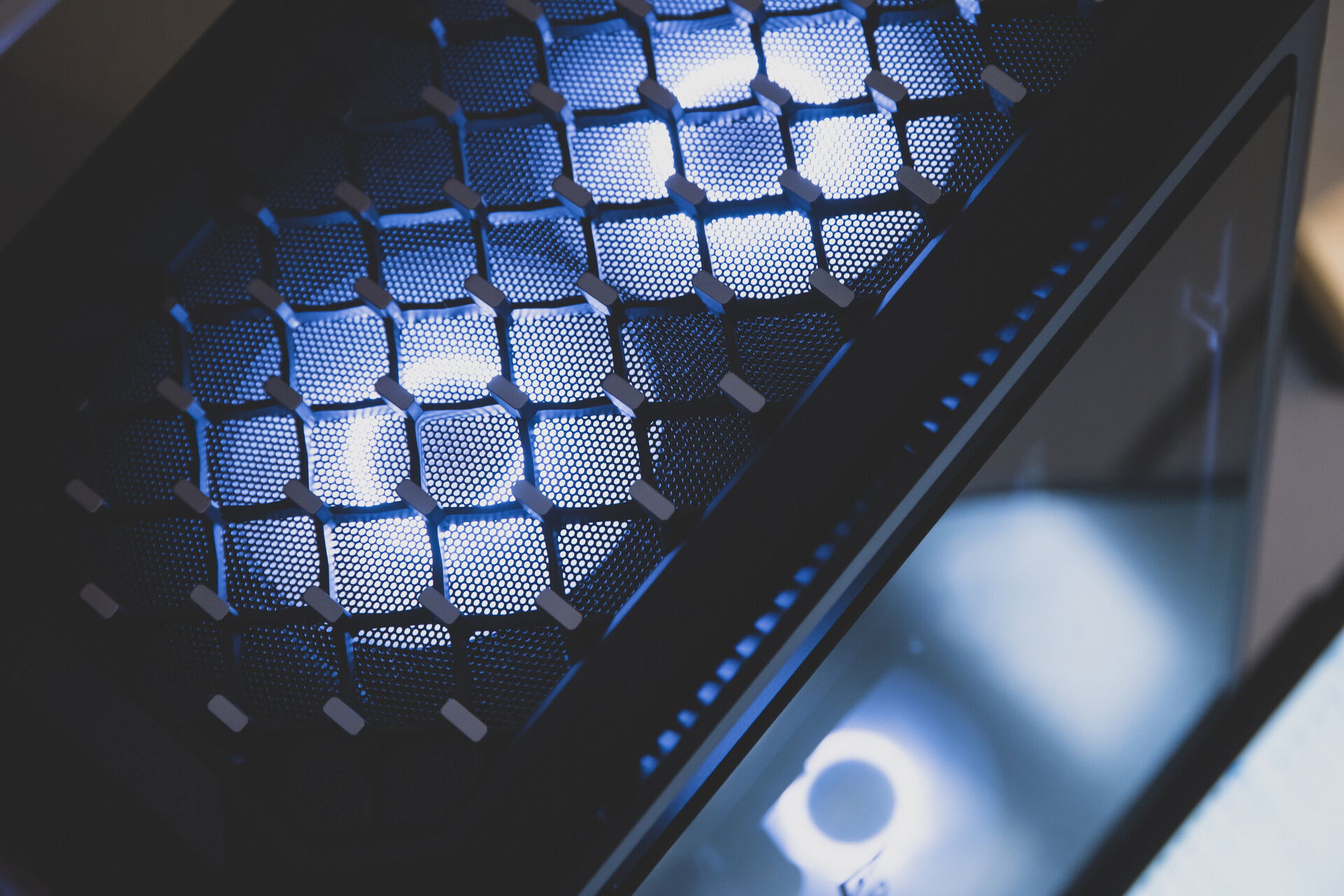 DARK CUBE - Upside down » builds.gg