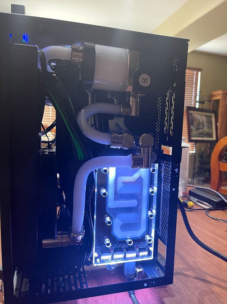 SSUPD - 3070 Mini ITx - Low Key » builds.gg