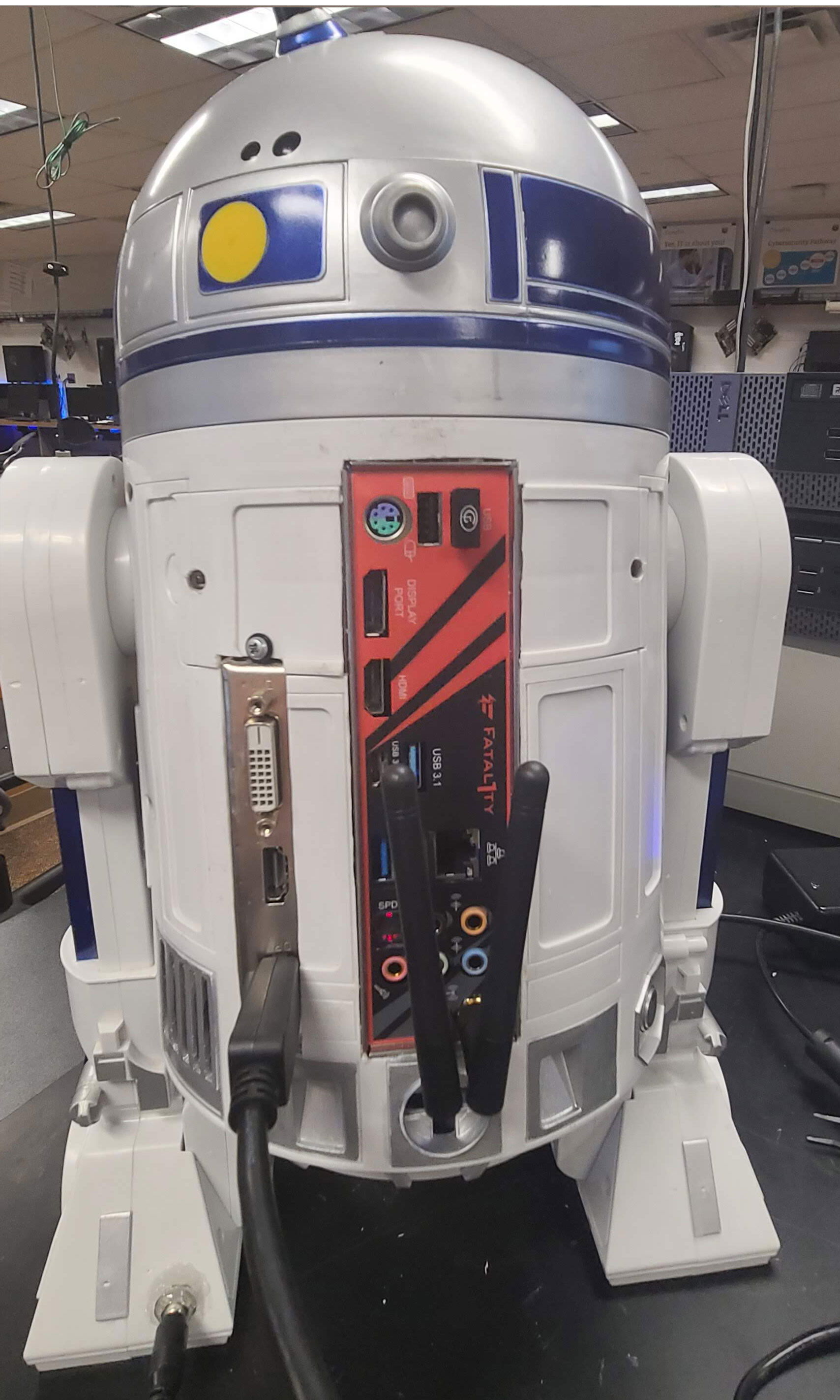 R2D2 Desktop PC » builds.gg