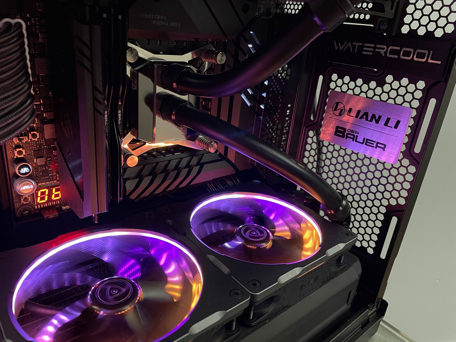 OΛƎ - All your case are belong to Lian Li » builds.gg