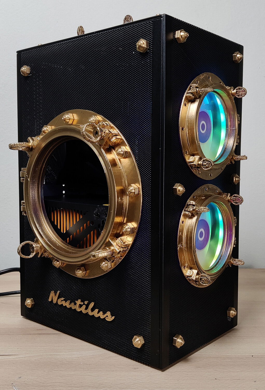 Nautilus SSUPD Meshlicious Case Moding » builds.gg