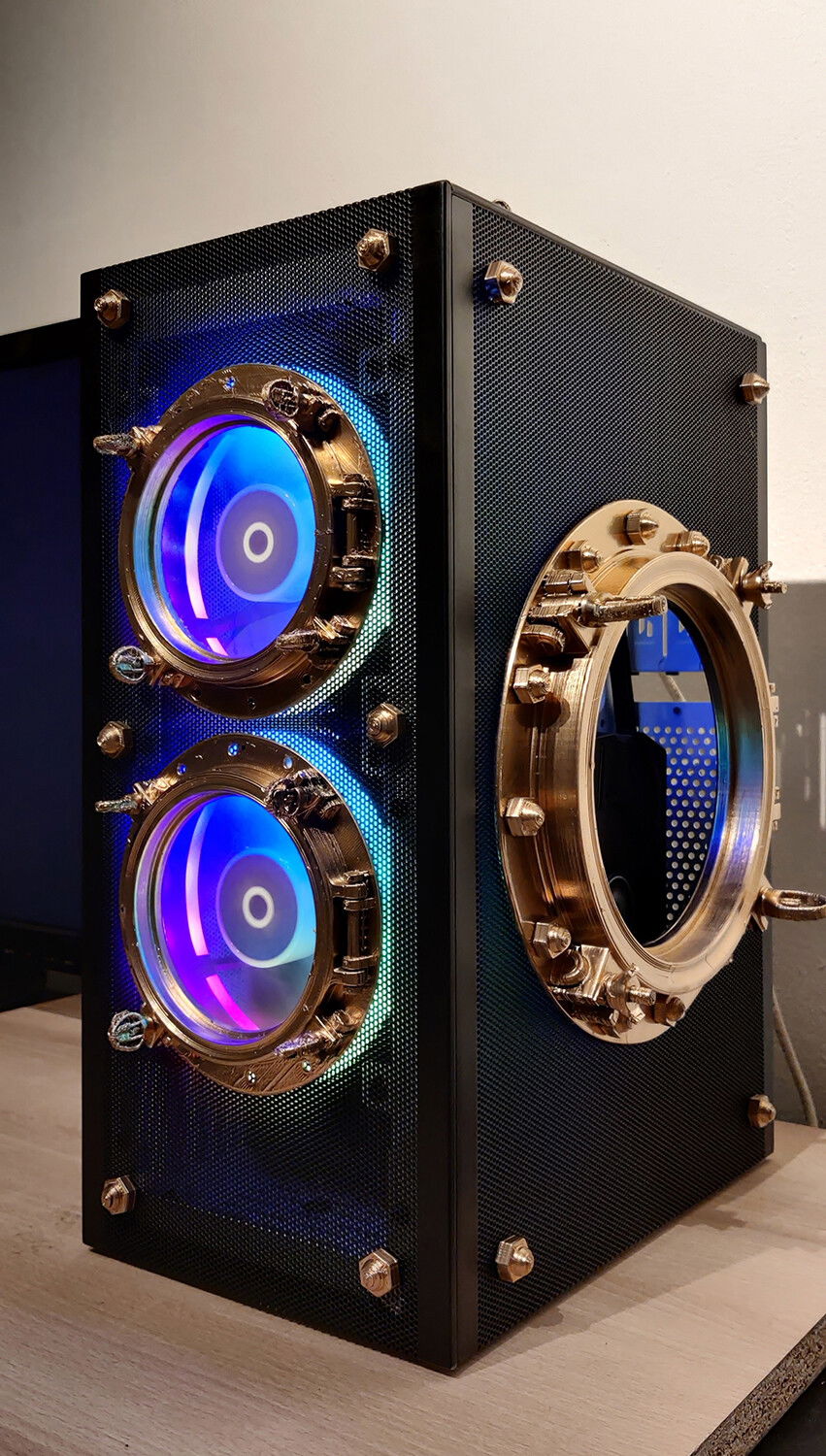 Nautilus SSUPD Meshlicious Case Moding » builds.gg