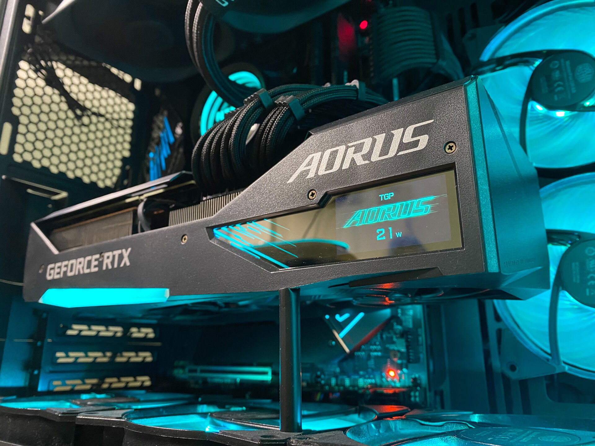 AORUS Build » builds.gg