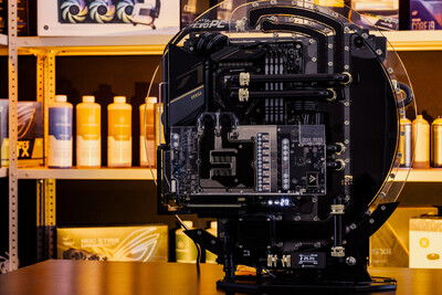 Custom Pc Build #77 "Pink Glaze" A gaming pc on a Lian-Li 011 Dynamic ...