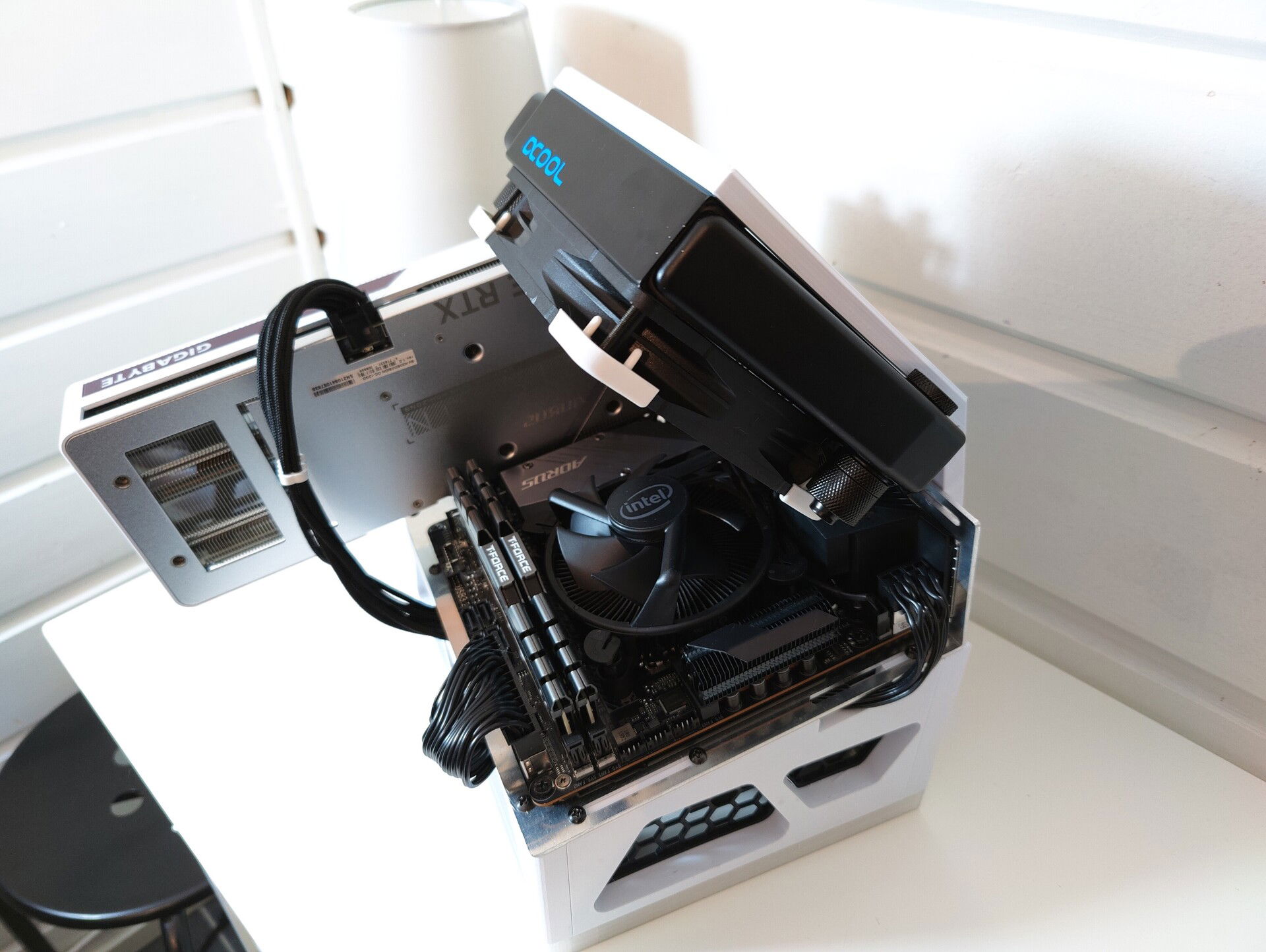 Placeholder - itx test bench » builds.gg