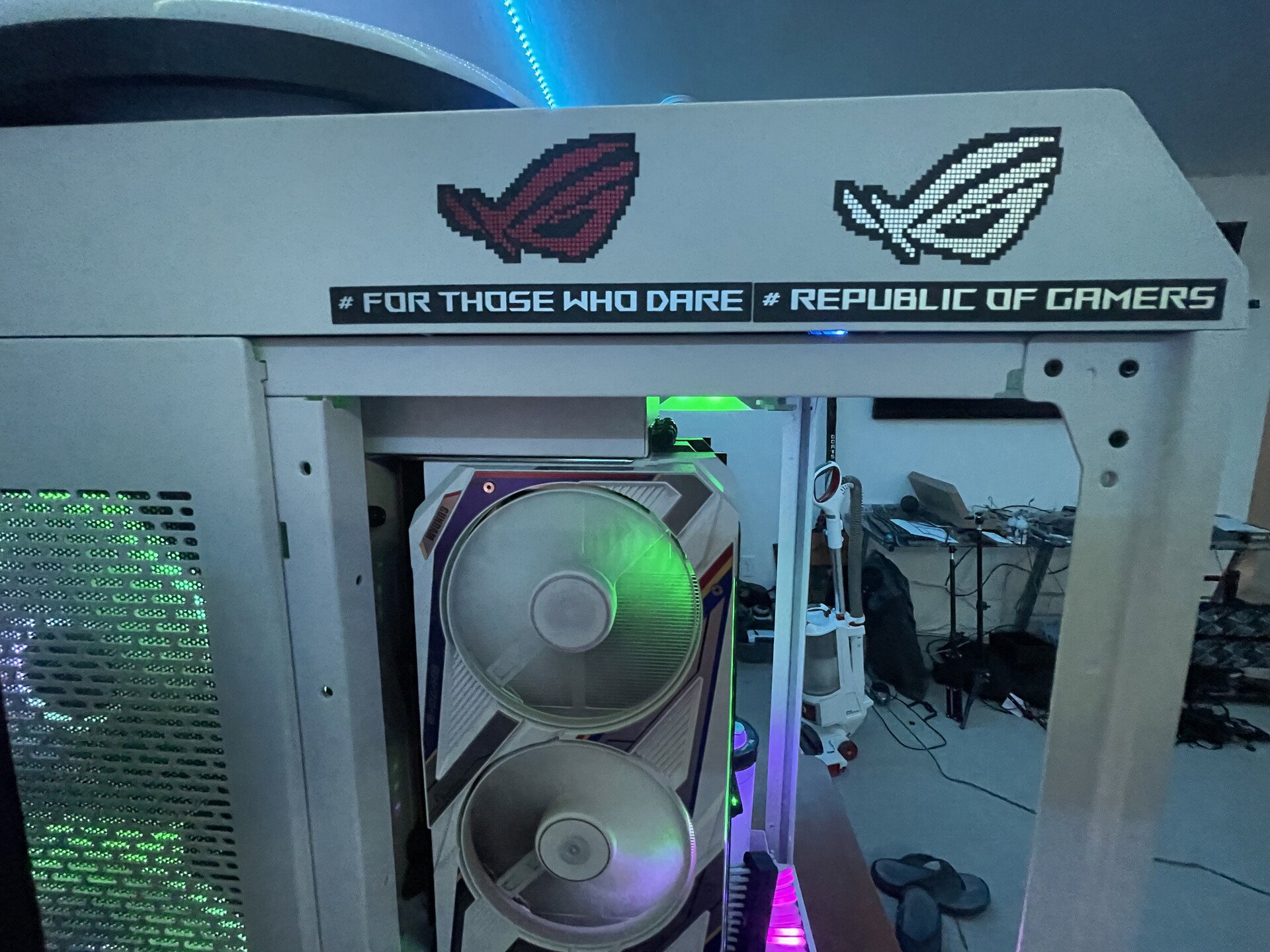 1st PC custom build from a pre-built to this monster » builds.gg