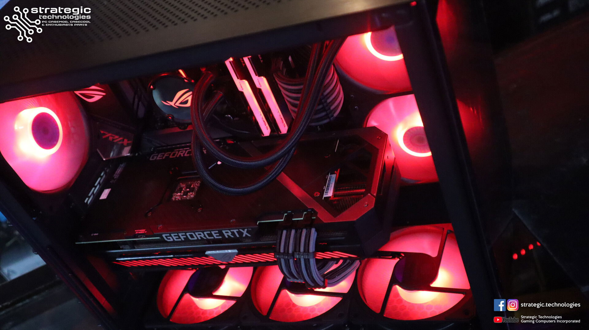 ASUS ROG Gaming PC build video inside Lian Li 011 Dynamic Mini » builds.gg