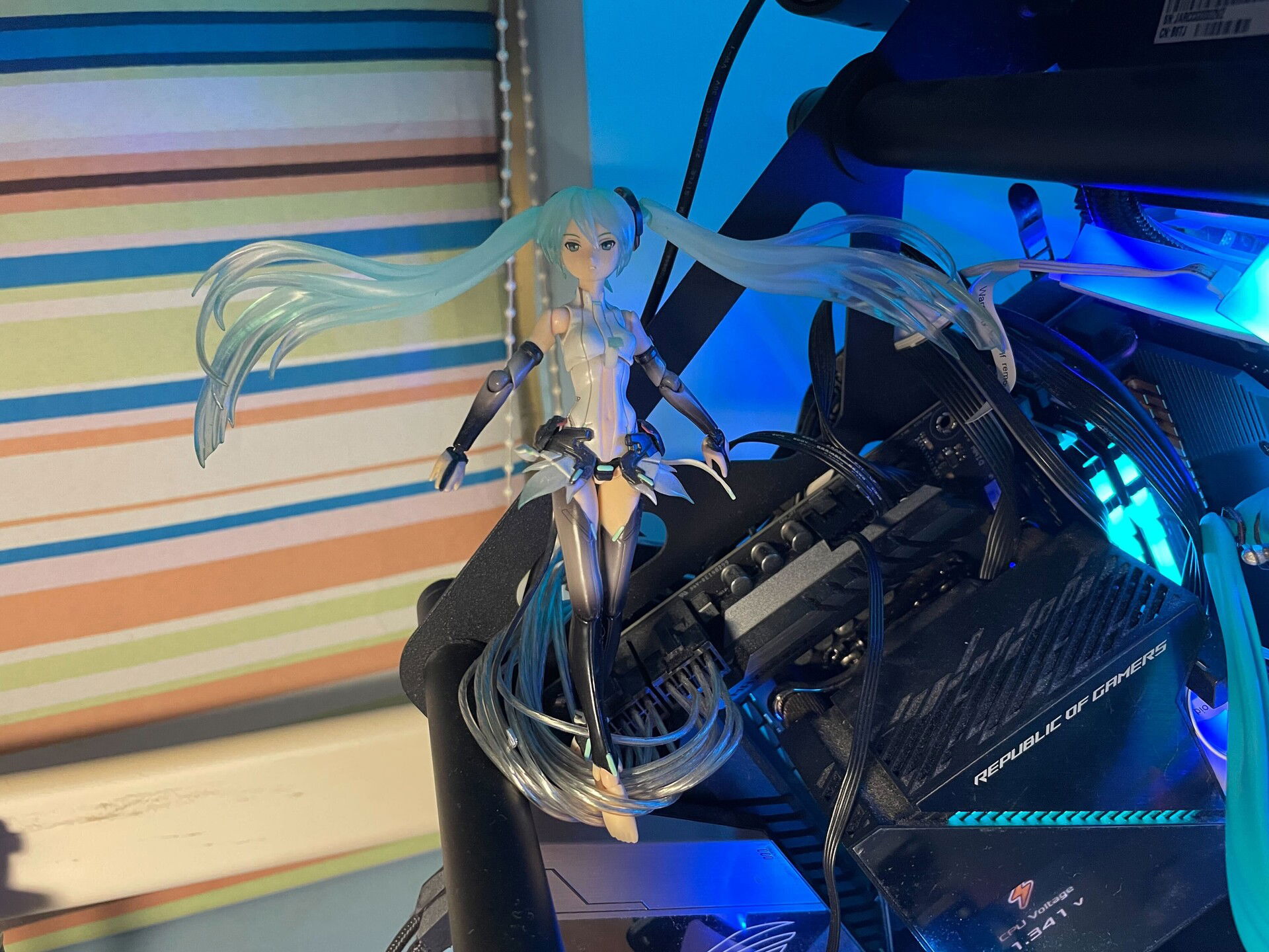 Flashbang: ROG + Open Air + Miku Hatsune » builds.gg