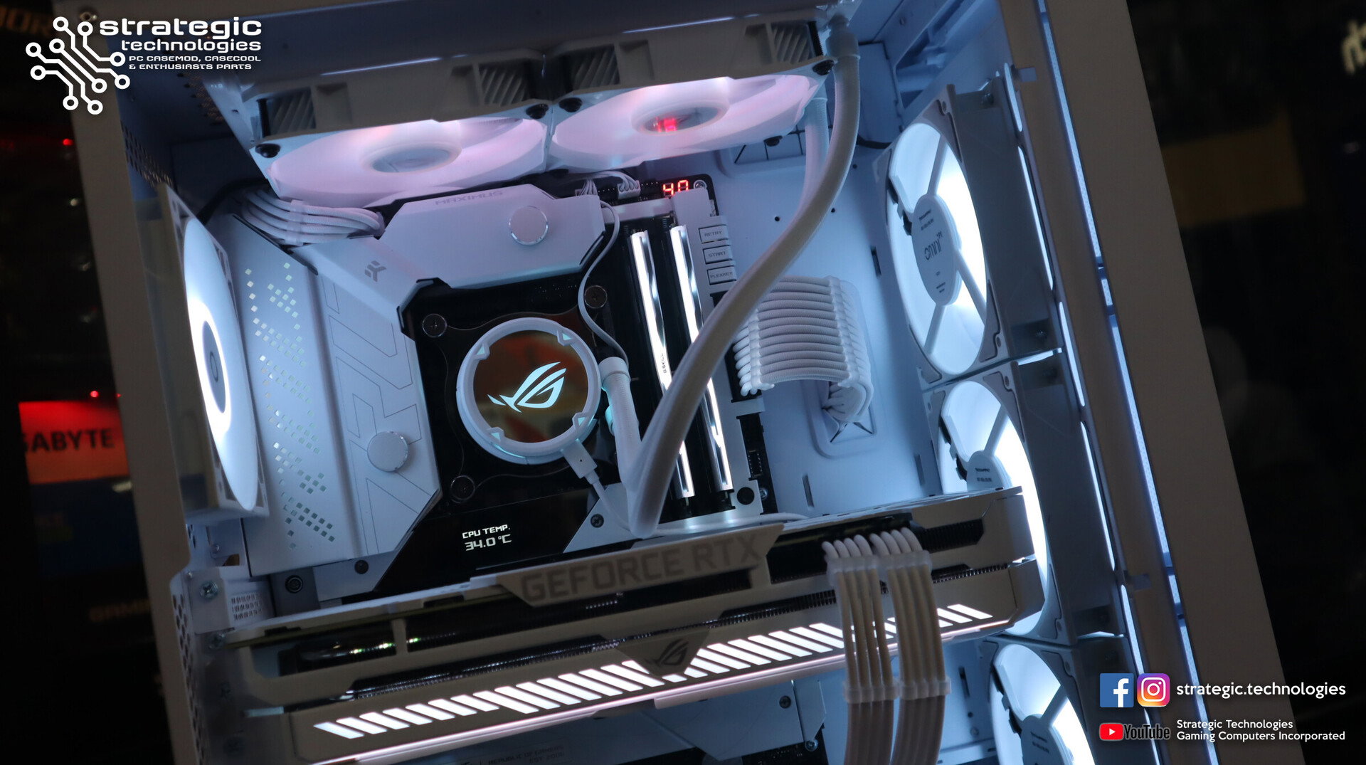 We built a White Gaming PC using Tecware Forge S OMNI and White ROG ...