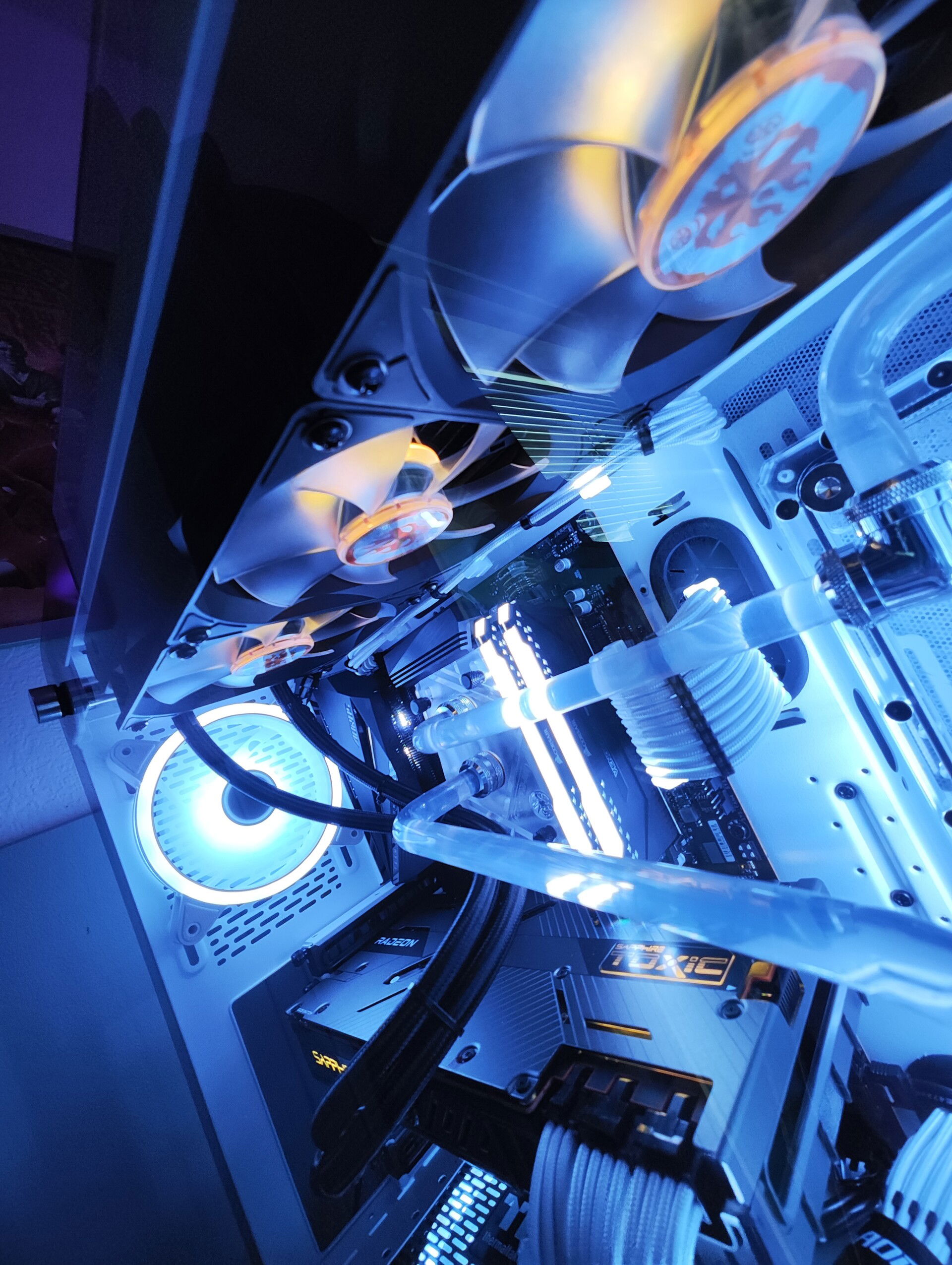 All white on the night » builds.gg