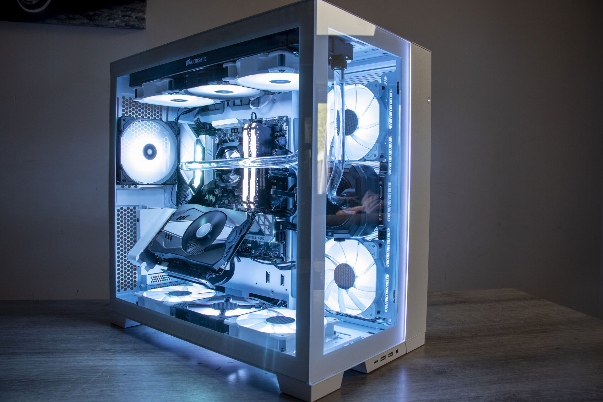 black and white on a budget » builds.gg