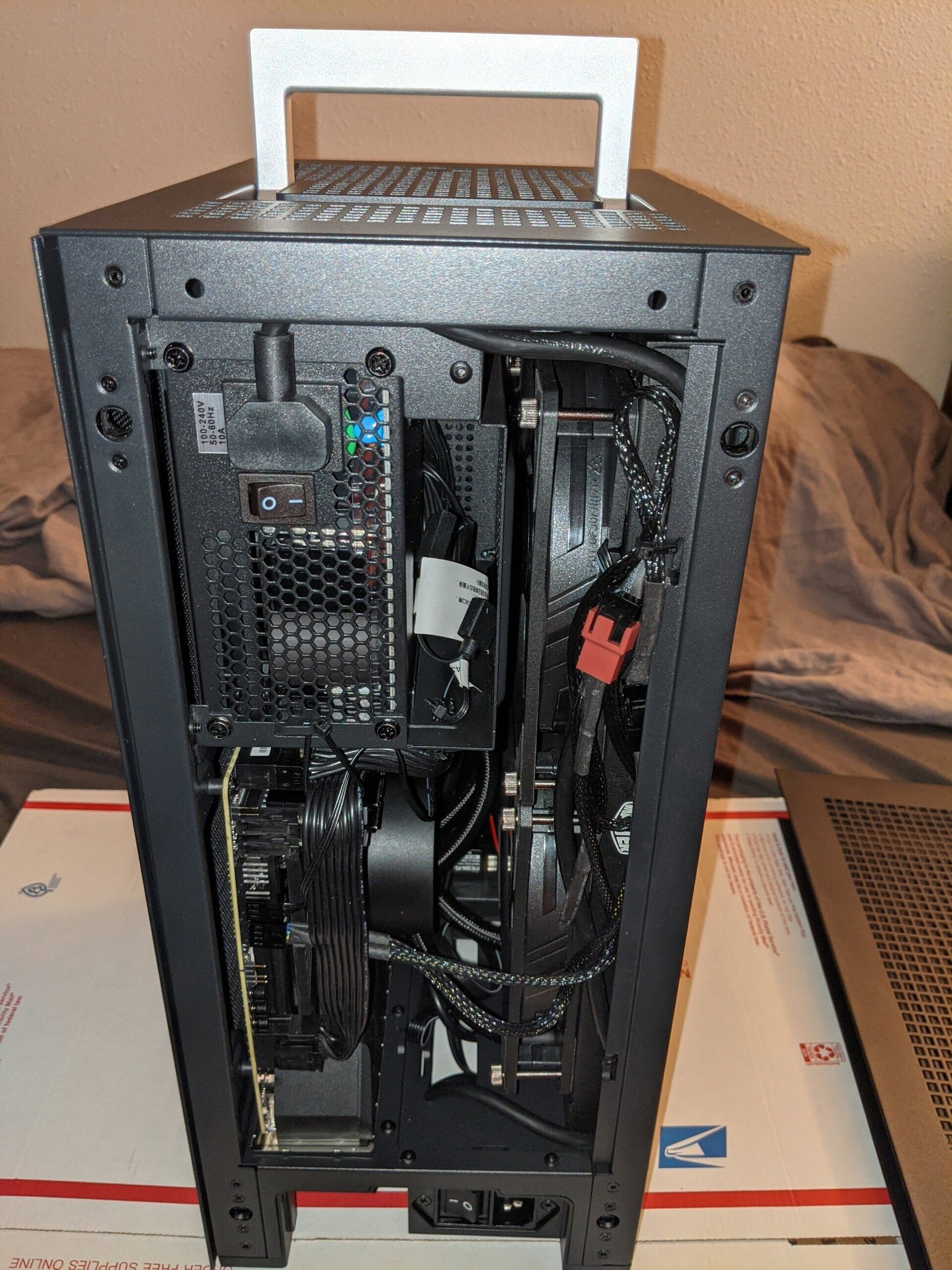 Hyte Revolt3 ITX » builds.gg