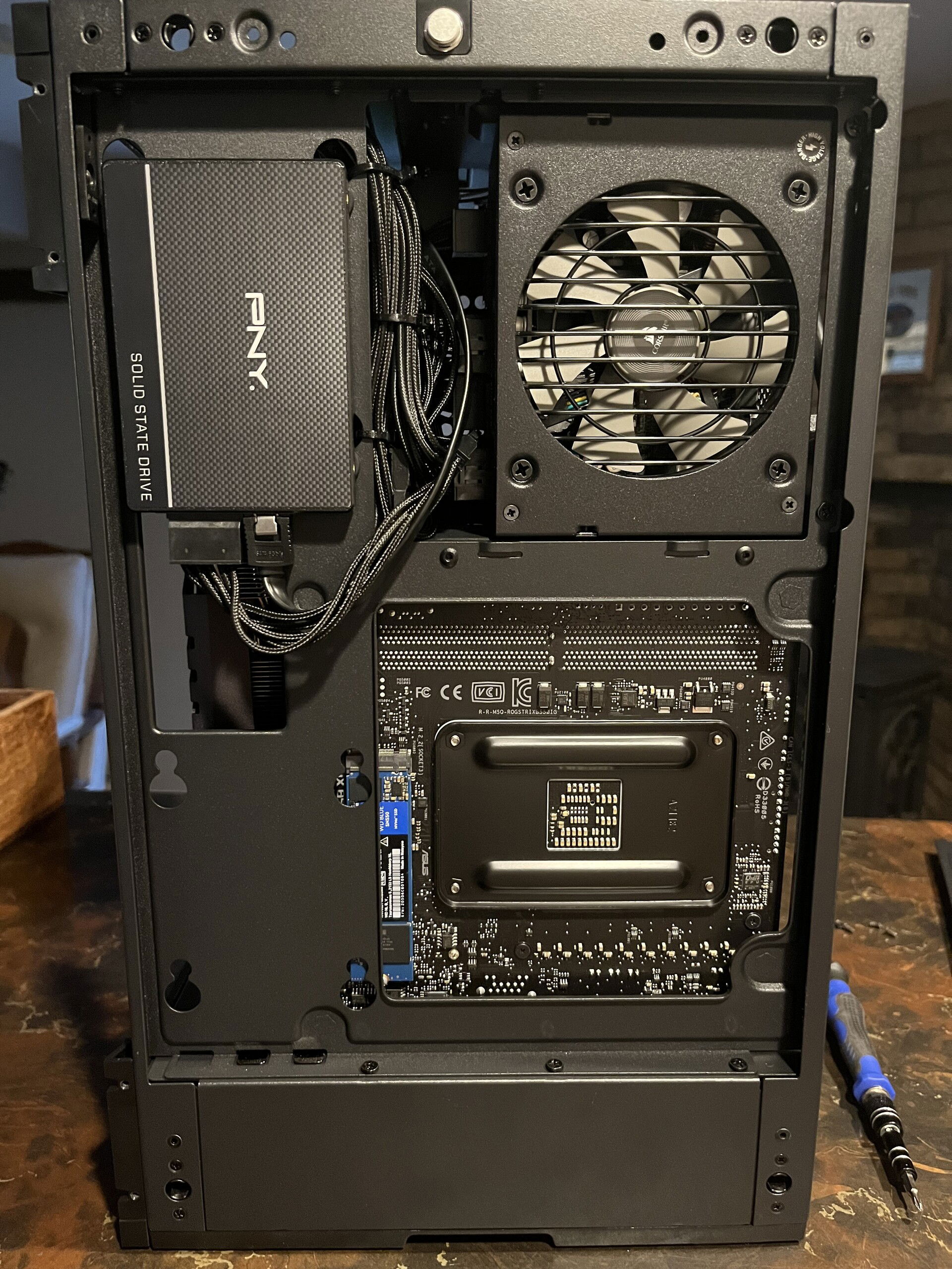 Hyte Revolt 3 » builds.gg