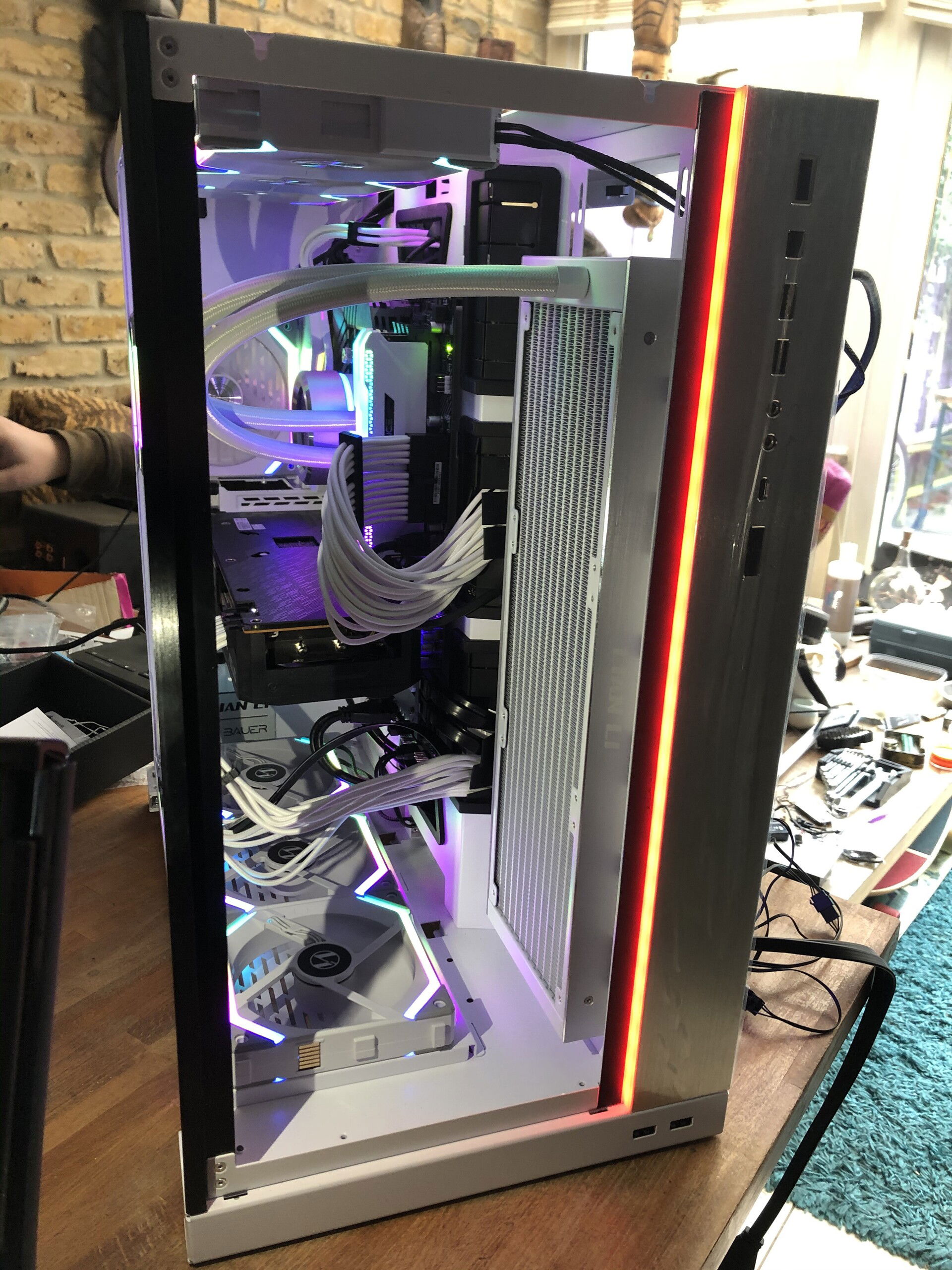 Lian Li o11 Dynamic XL (White) » builds.gg