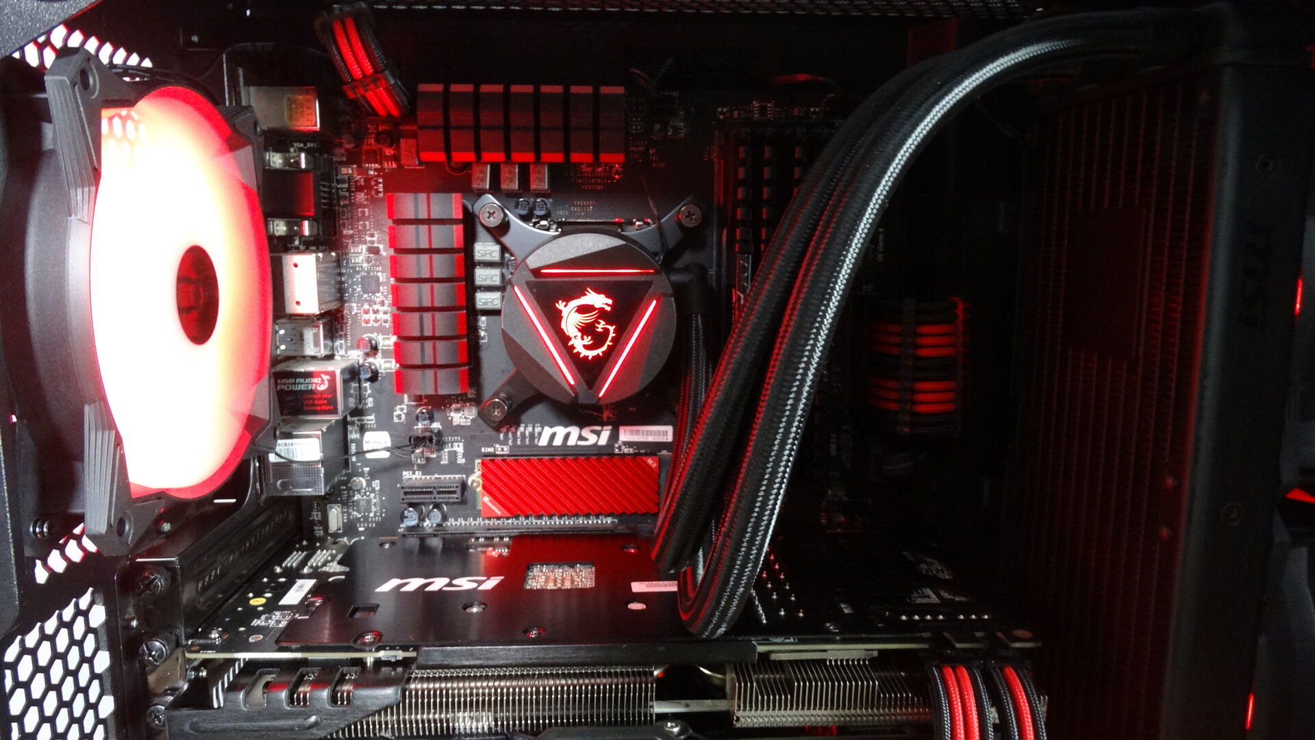 Red Dragon Retro Makeover » builds.gg