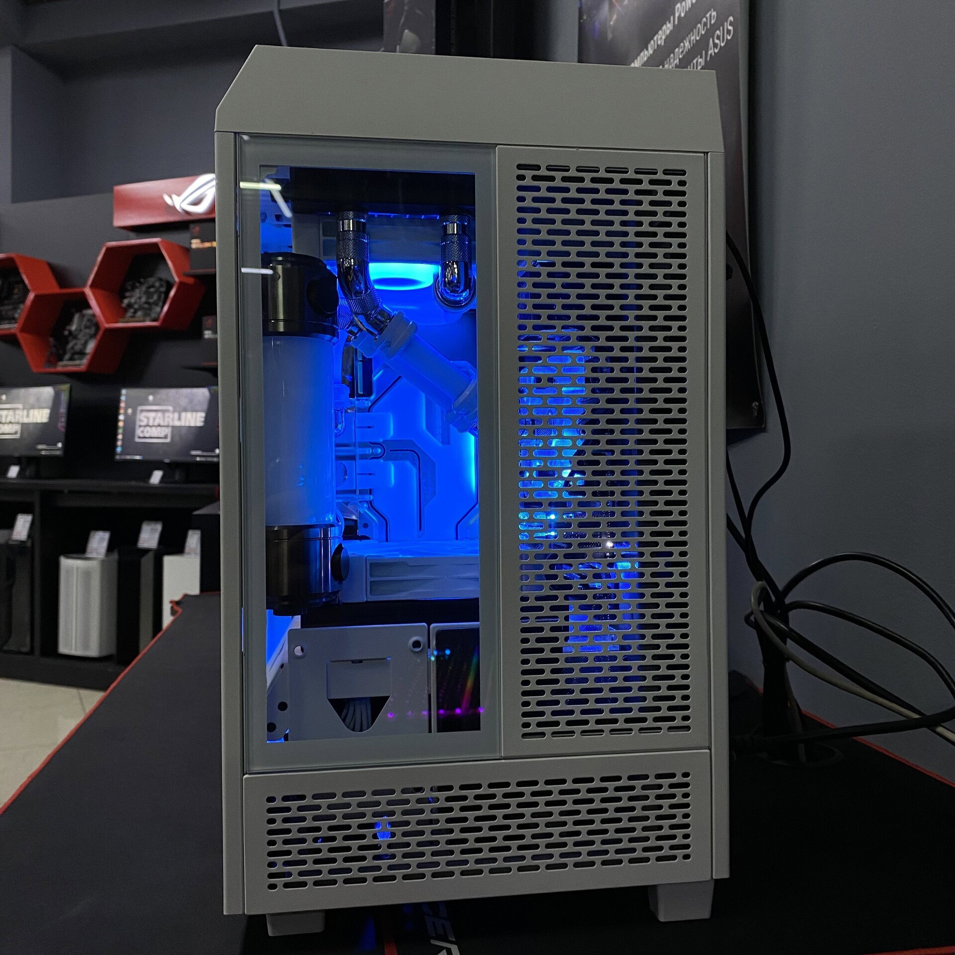 The tower 100 Thermaltake » builds.gg
