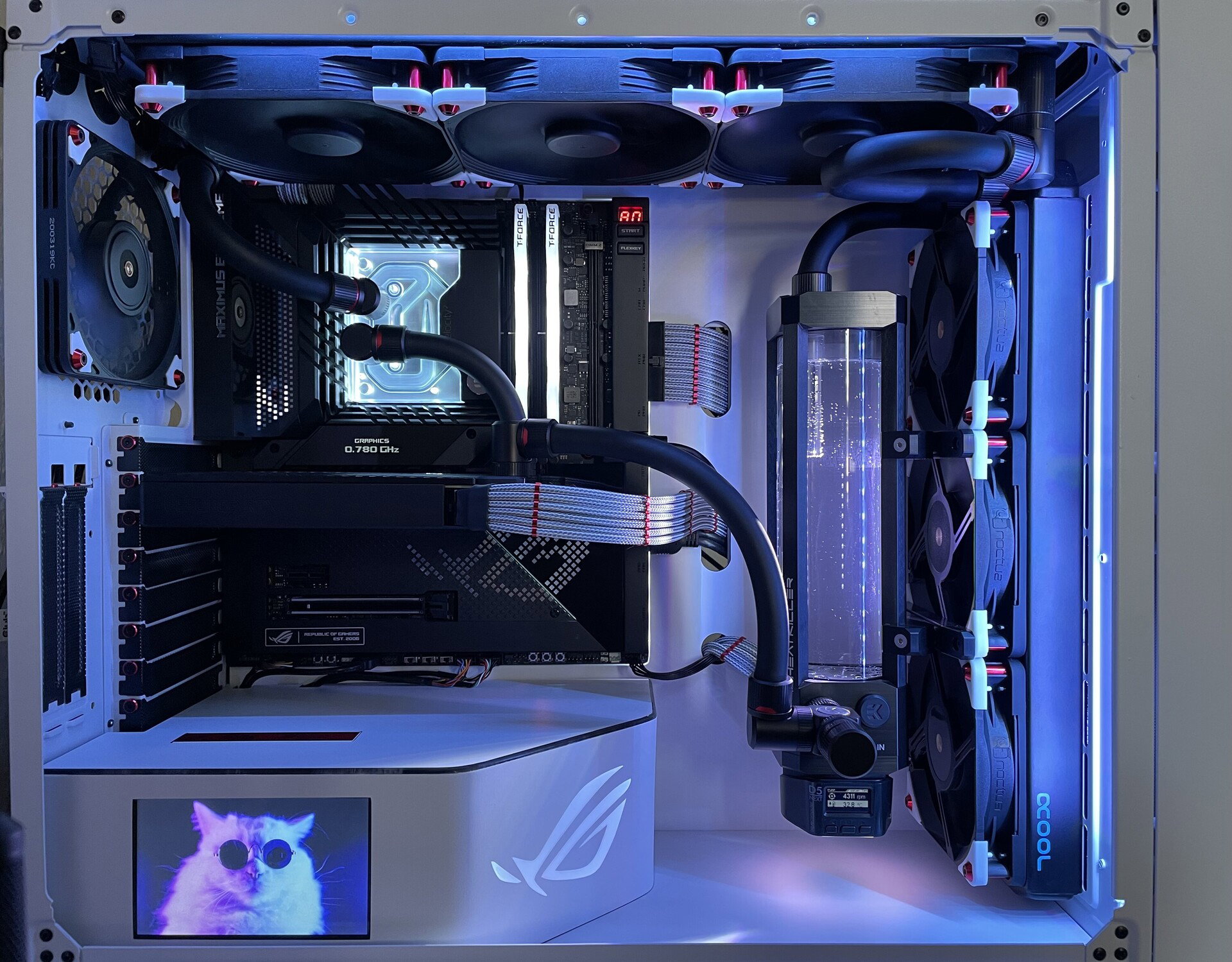 clean white sNow » builds.gg