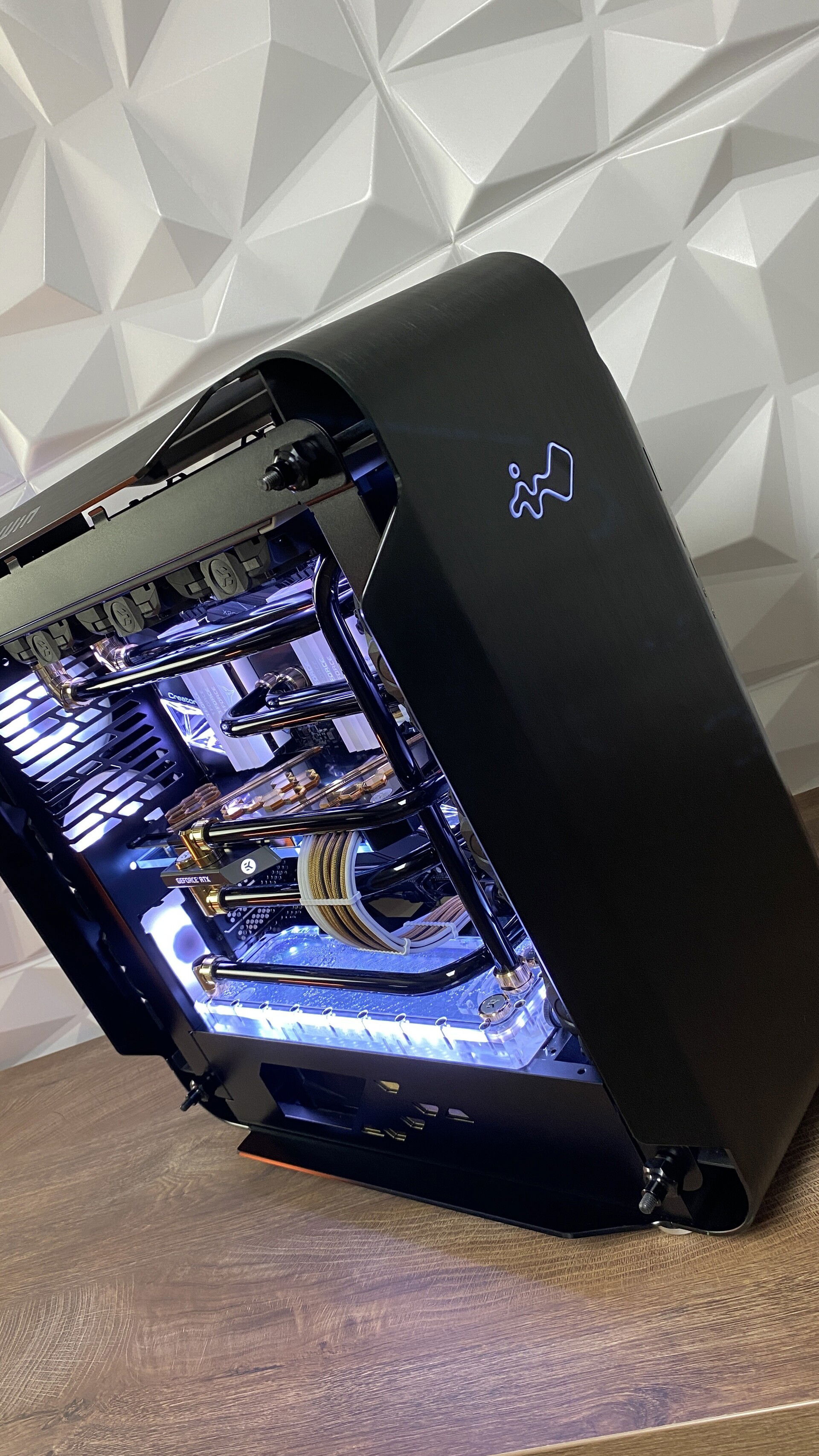 InWin 925 V2 » builds.gg